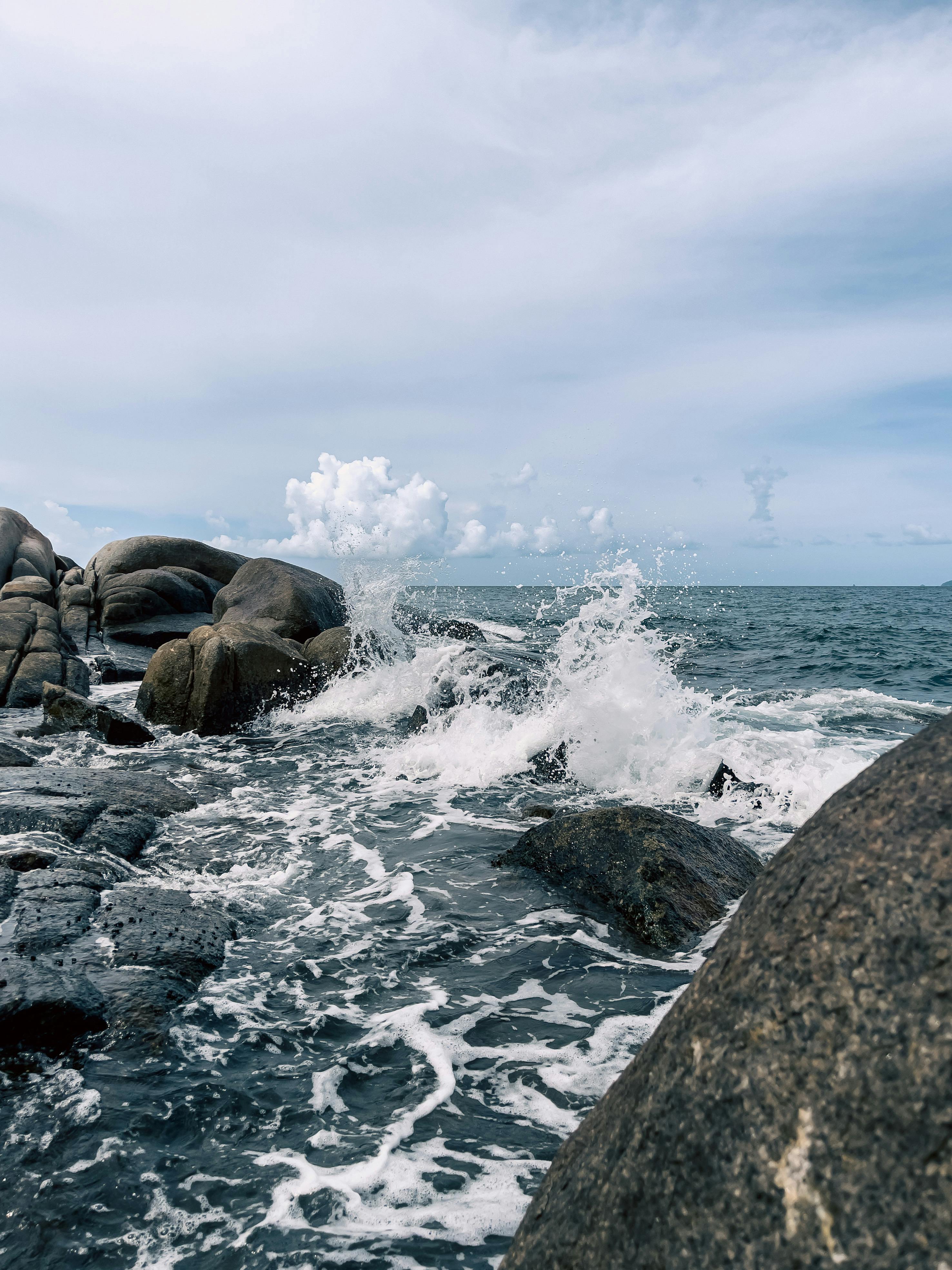 Waves Crashing onto Rocks · Free Stock Photo