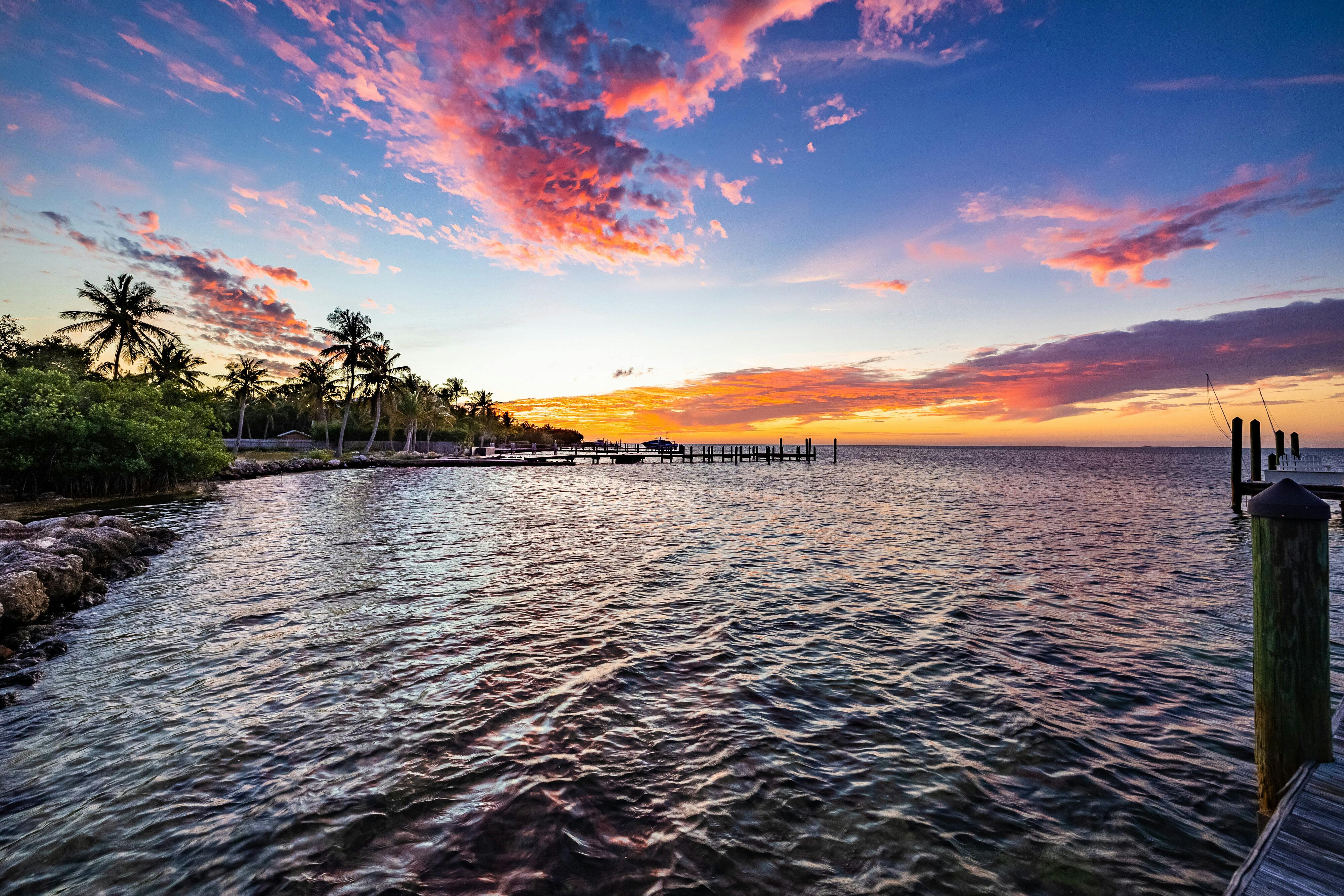A Scenic Sunset by the Seaside · Free Stock Photo