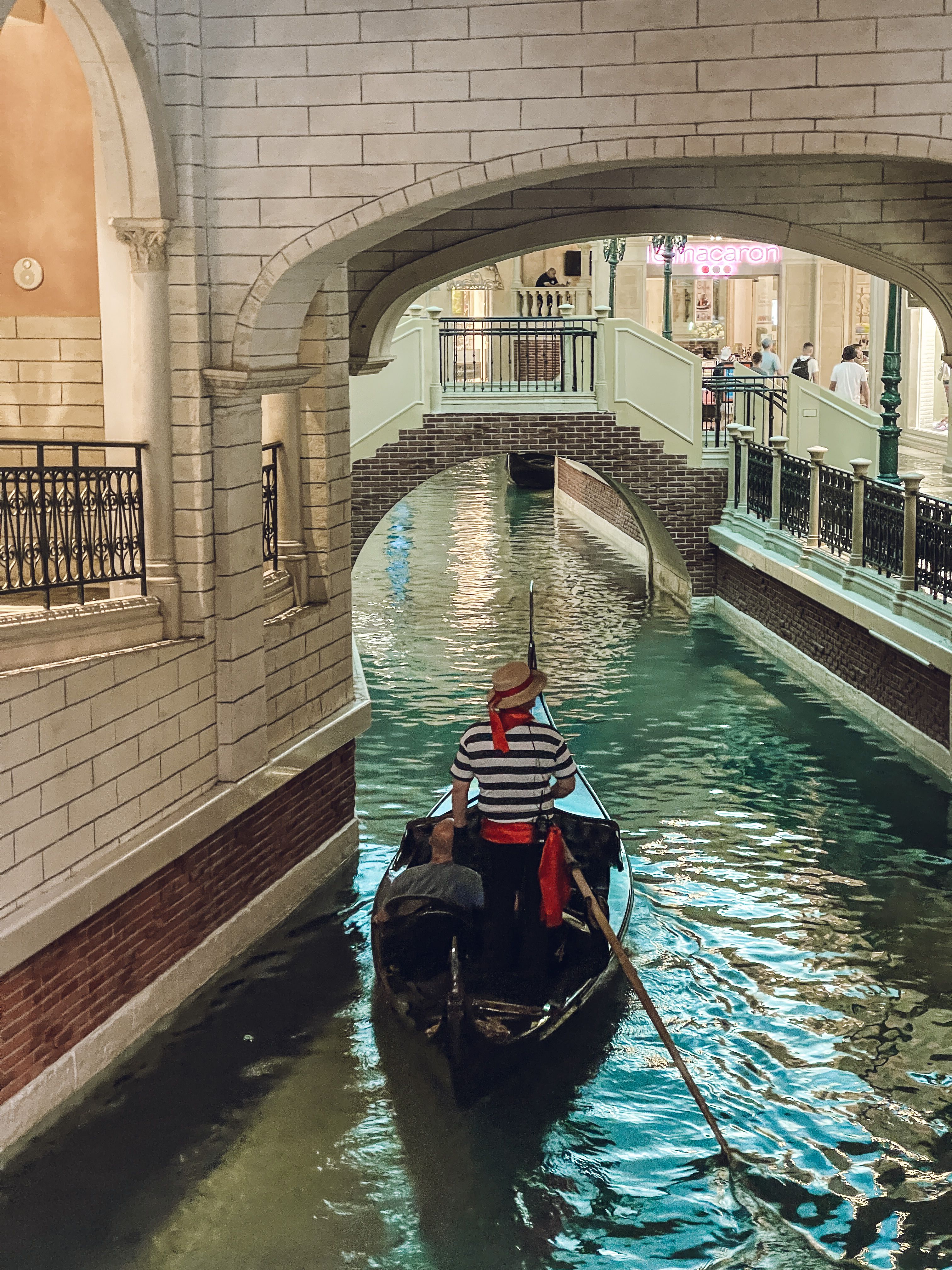 Gondolier Rowing Gondola Boat in Canal Venice Italy · Free Stock Photo