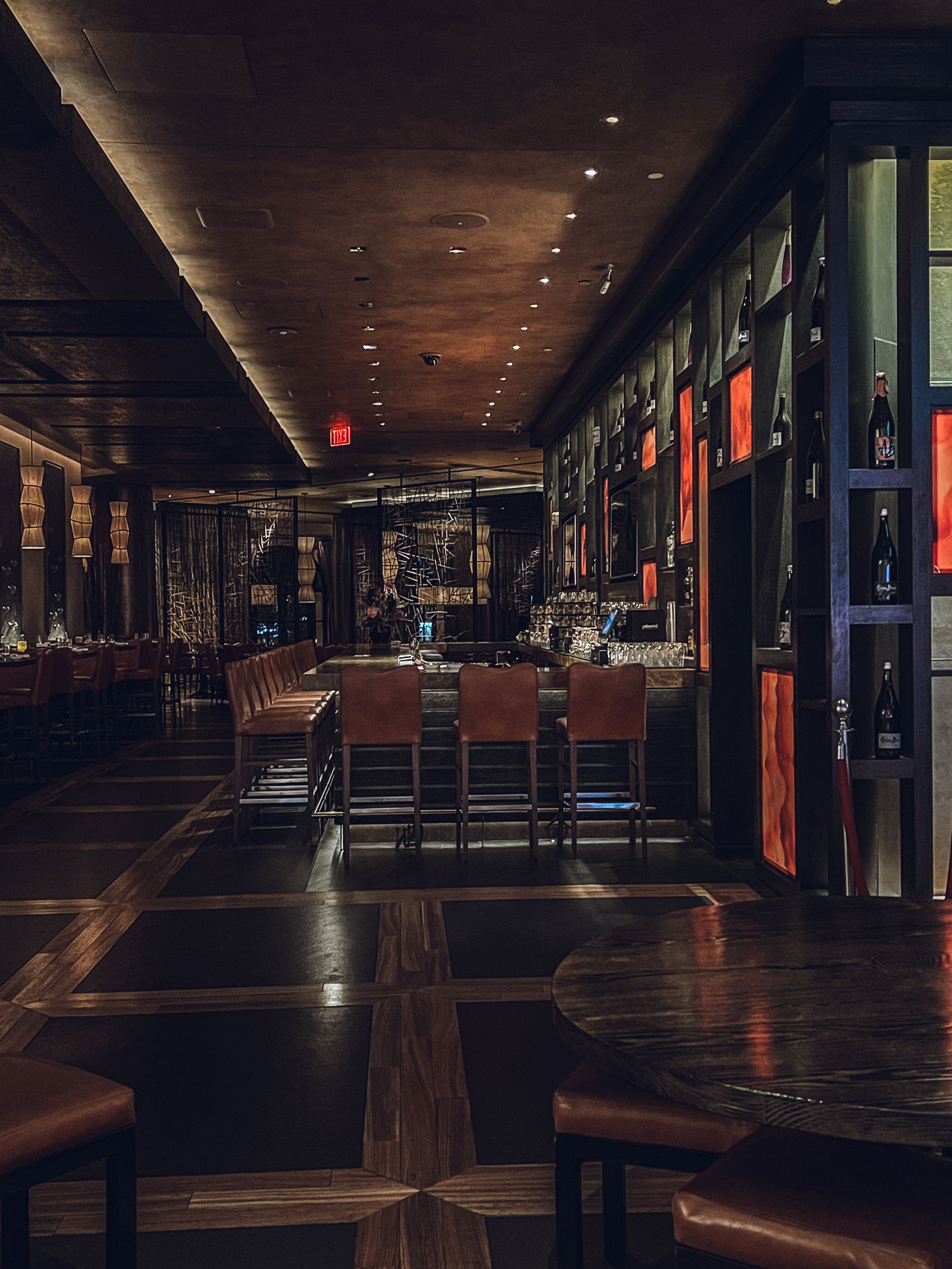 Round Bar Counter Design