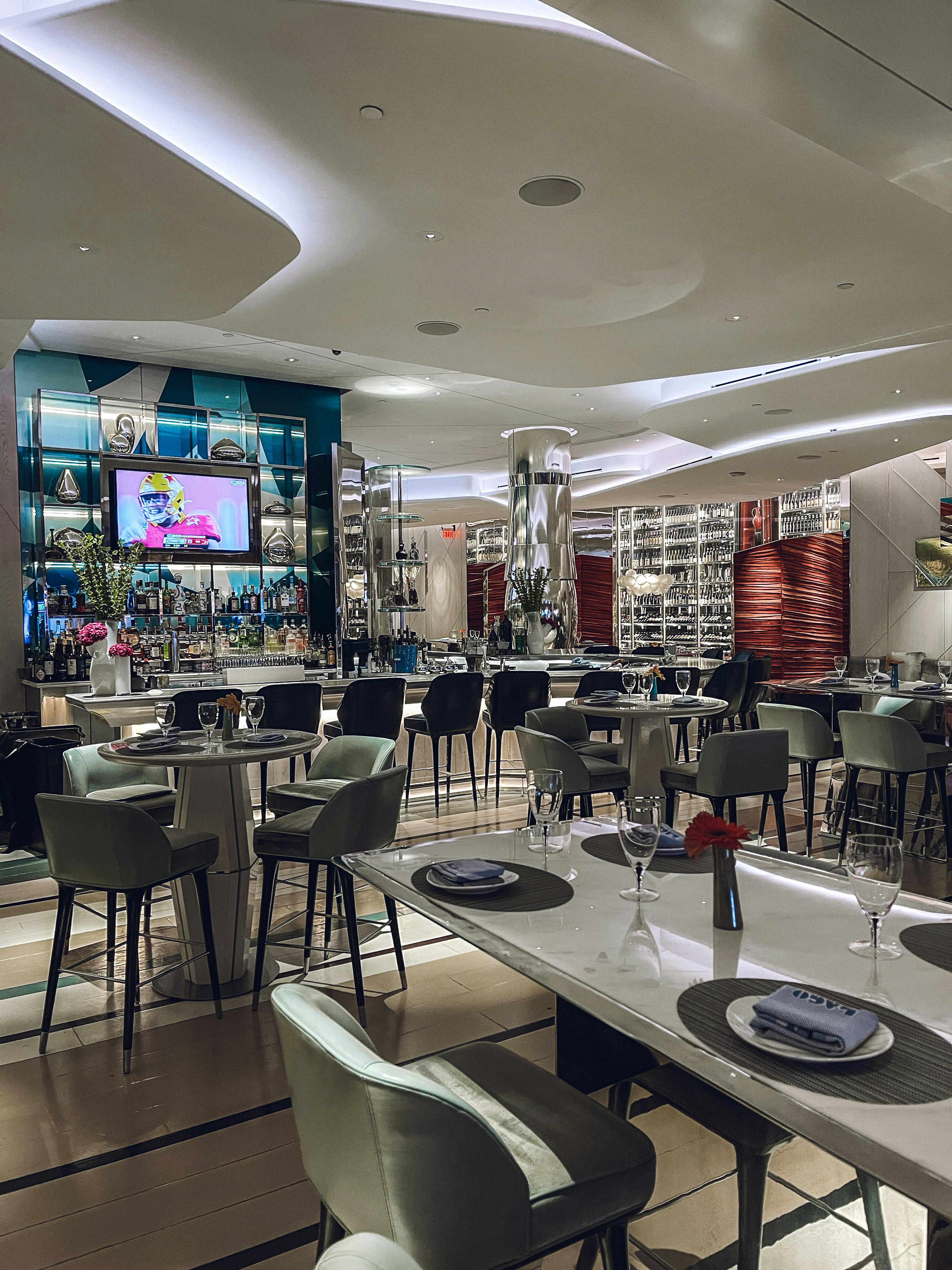 Outdoor Cafeteria at Luxury Hotel · Free Stock Photo