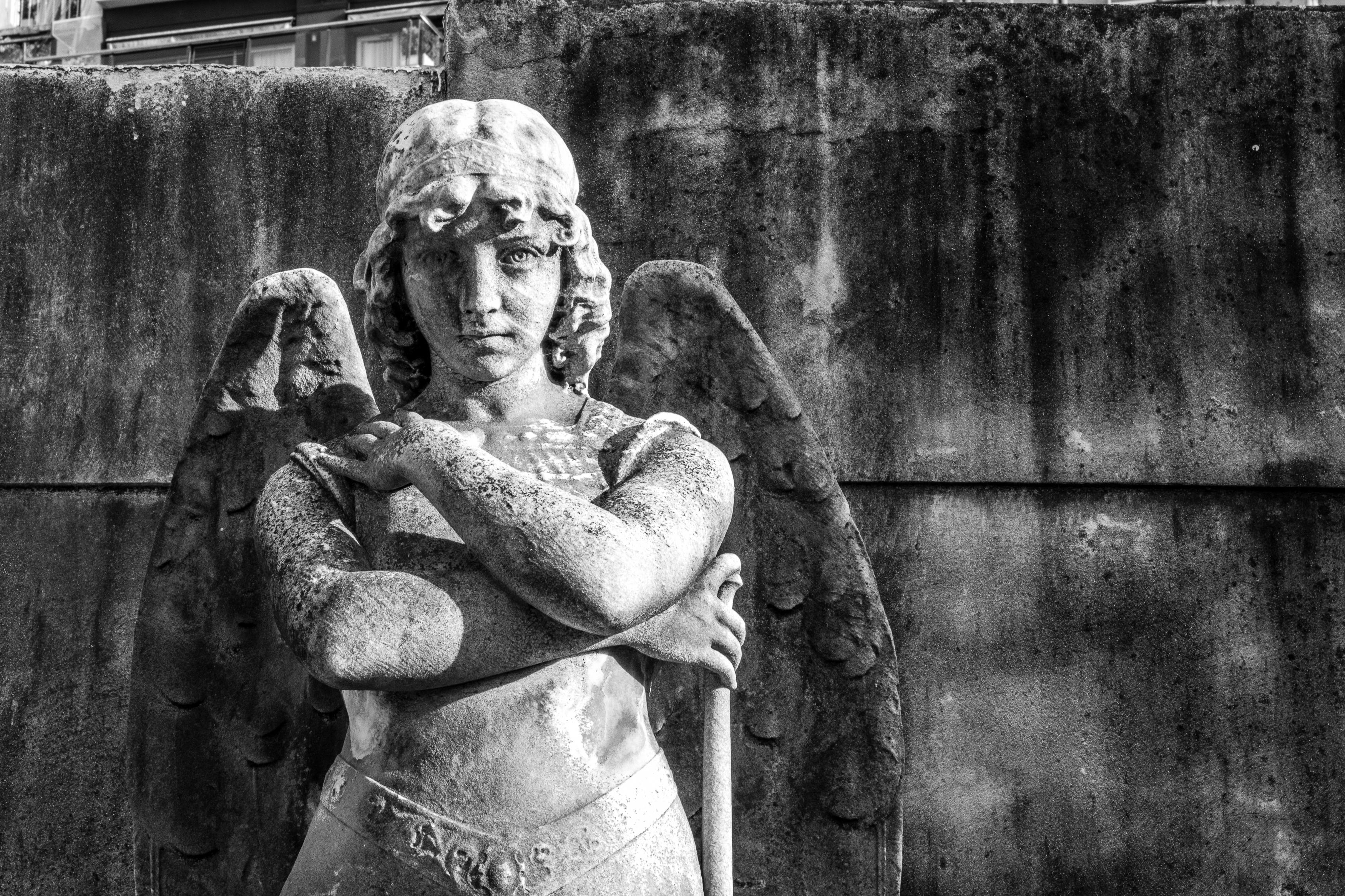 Cherub Statue · Free Stock Photo