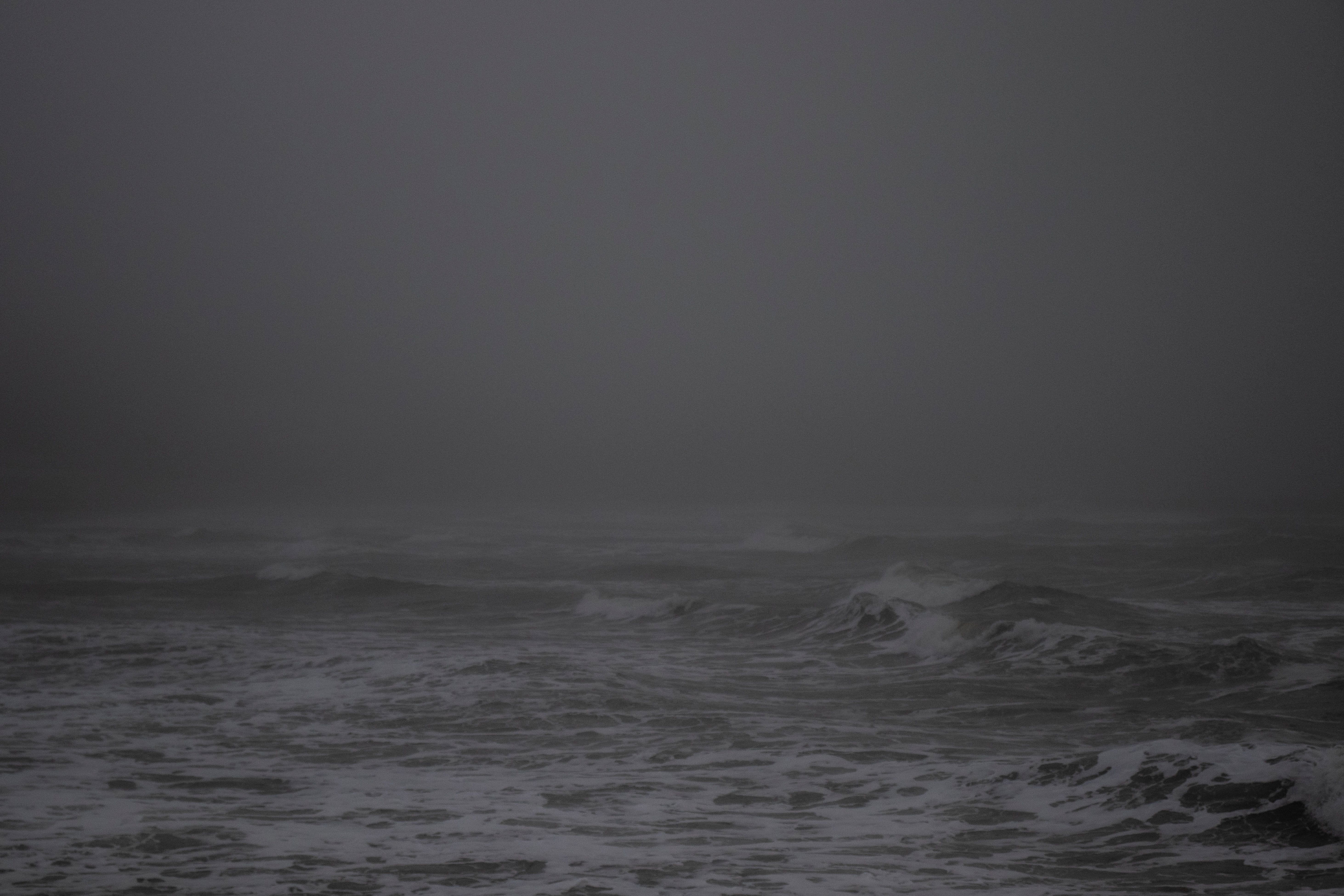 Black and White Shot of Sea Tides · Free Stock Photo