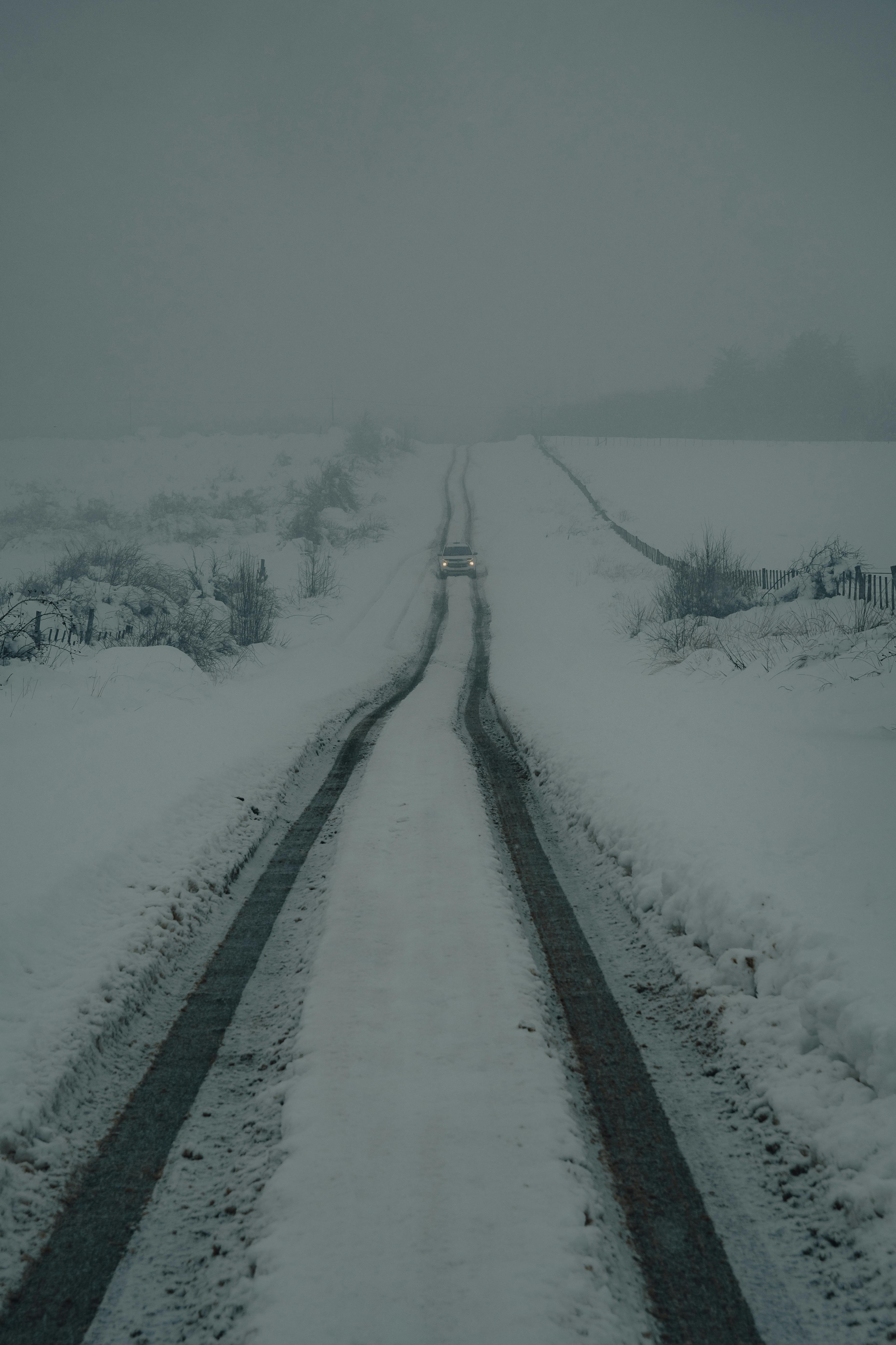 Road With Snow · Free Stock Photo