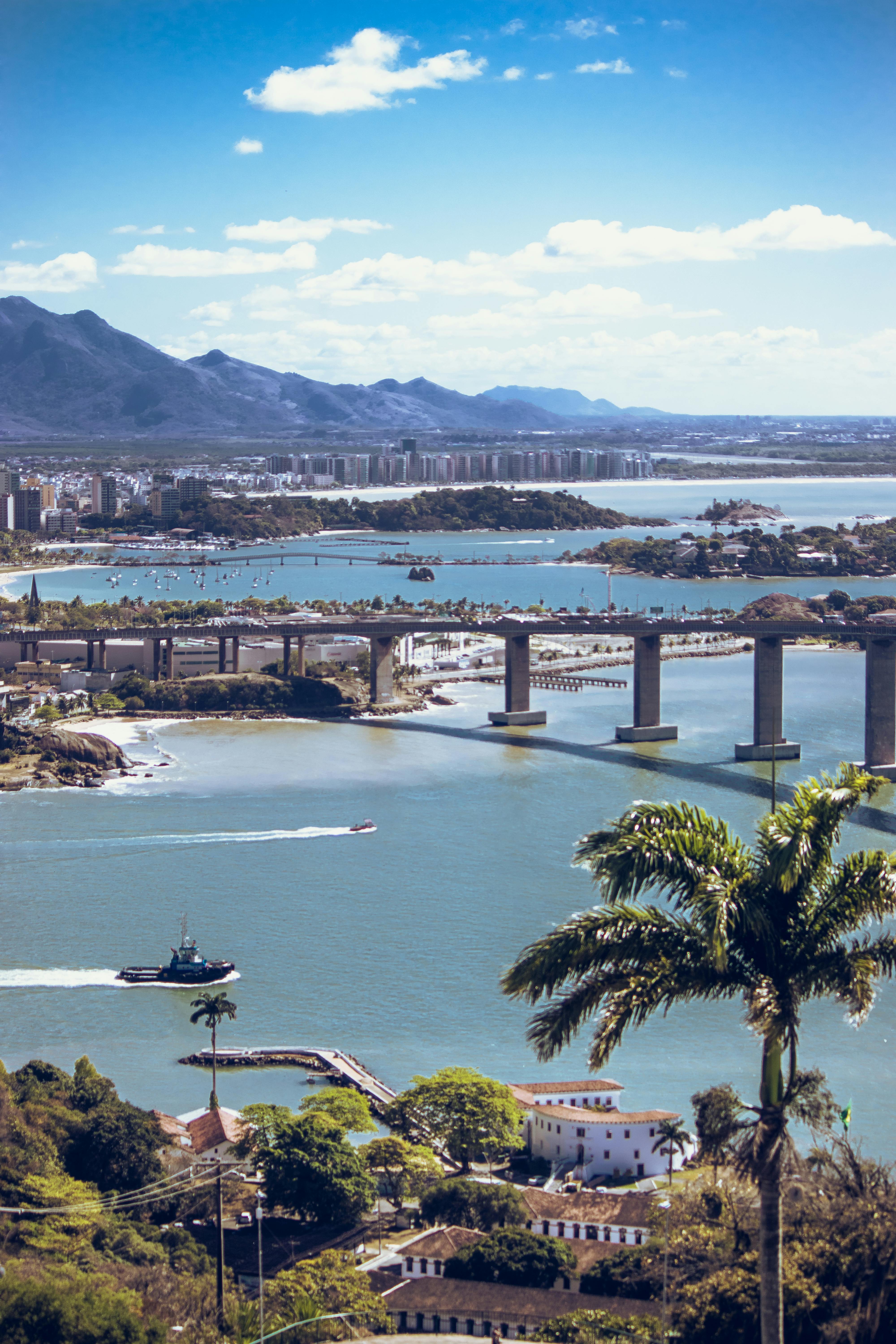 Bridge over Ocean Shore in Resort · Free Stock Photo