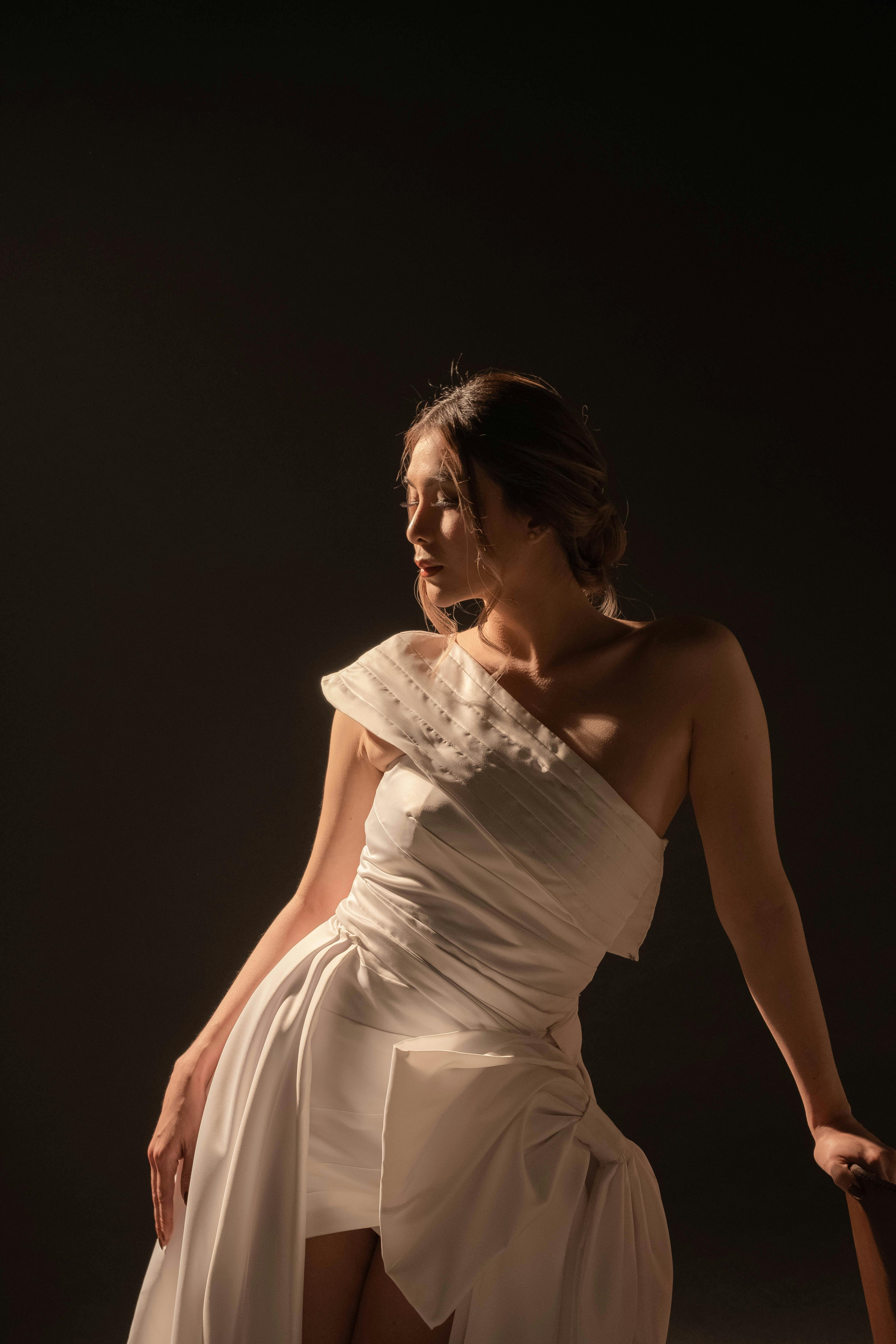 Woman White Background Photos, Download The BEST Free Woman White ...