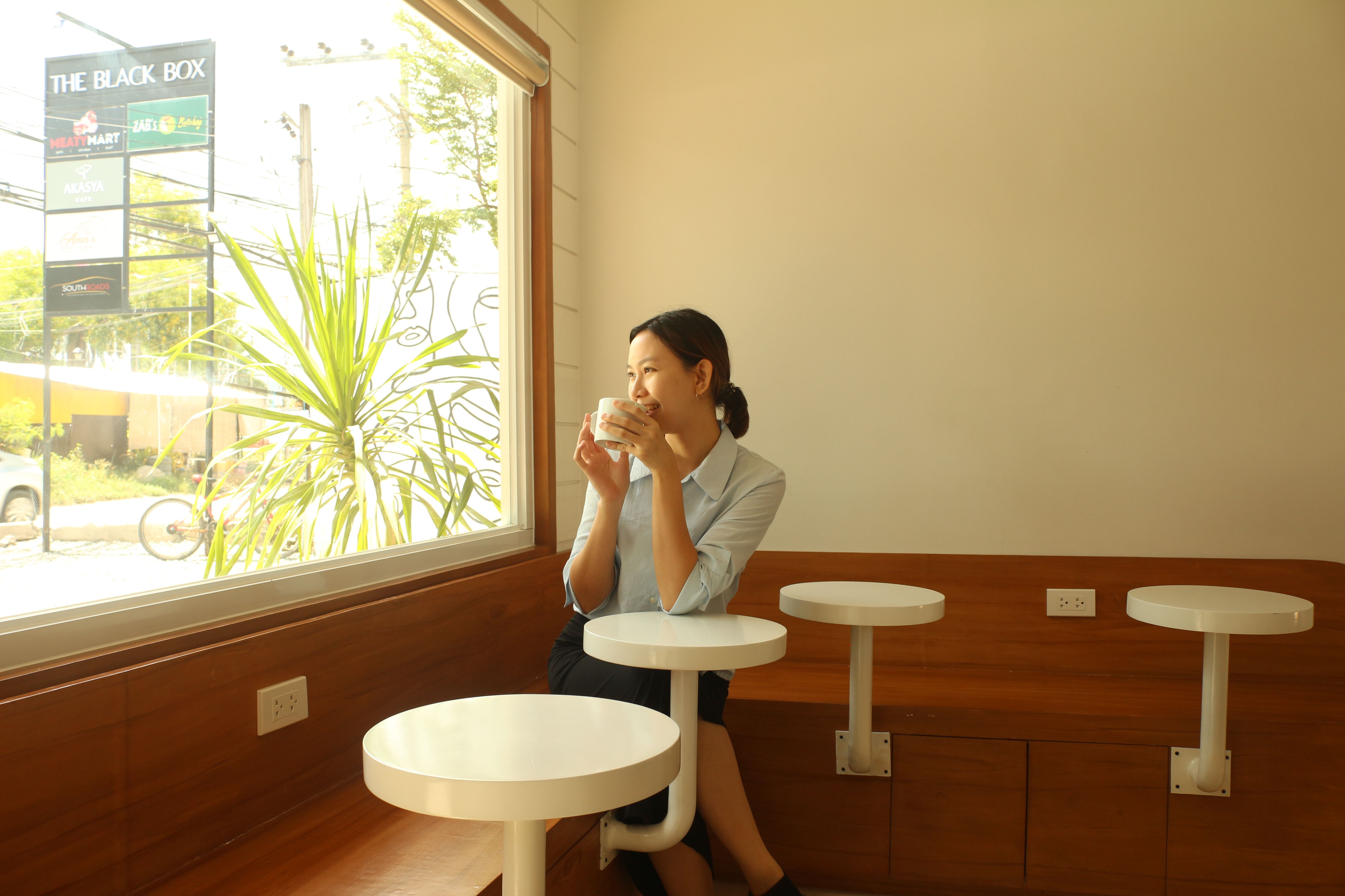 Someone Sitting On Bench Photos, Download Free Someone Sitting On Bench ...