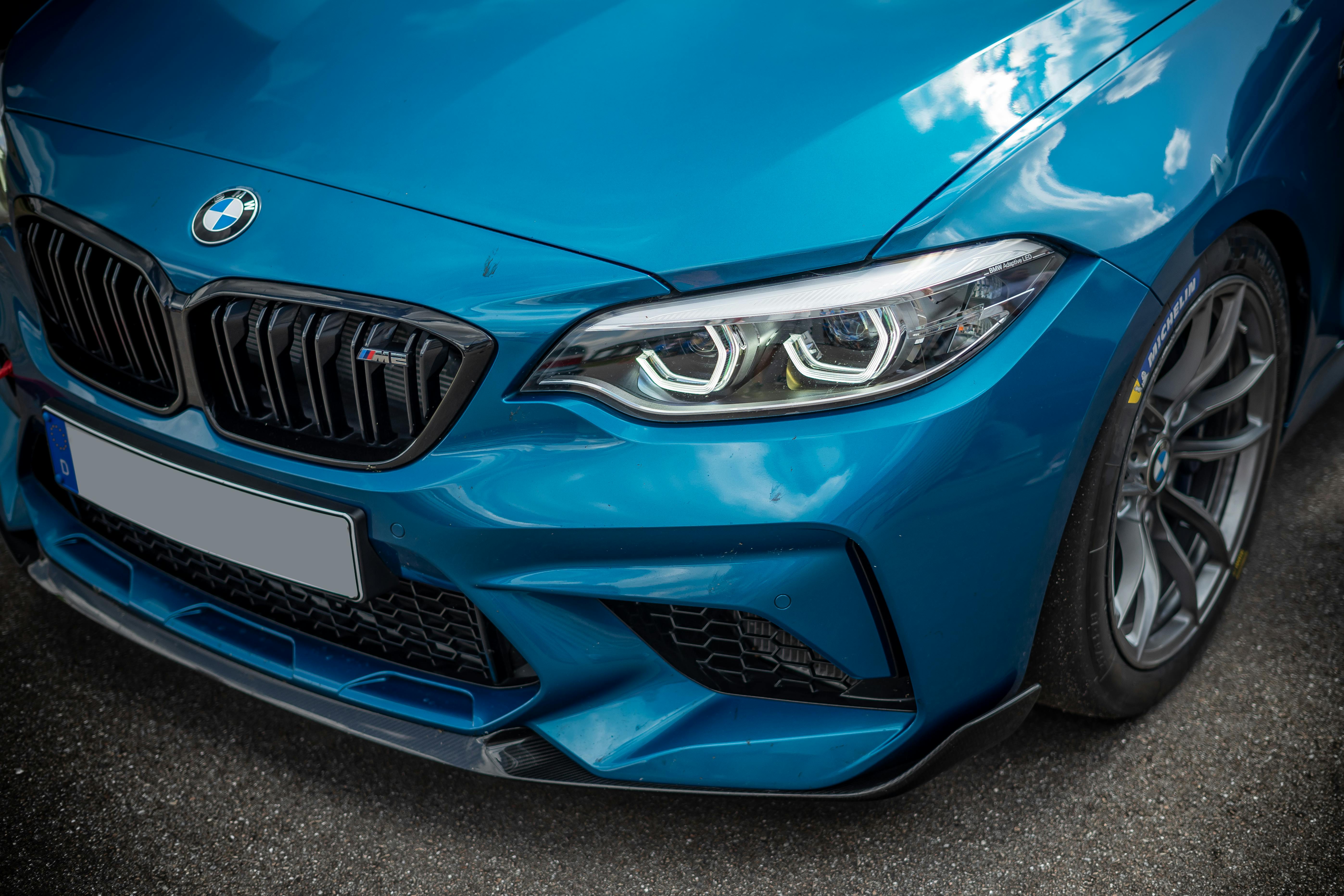 Close-Up Shot of a Blue Sports Car · Free Stock Photo