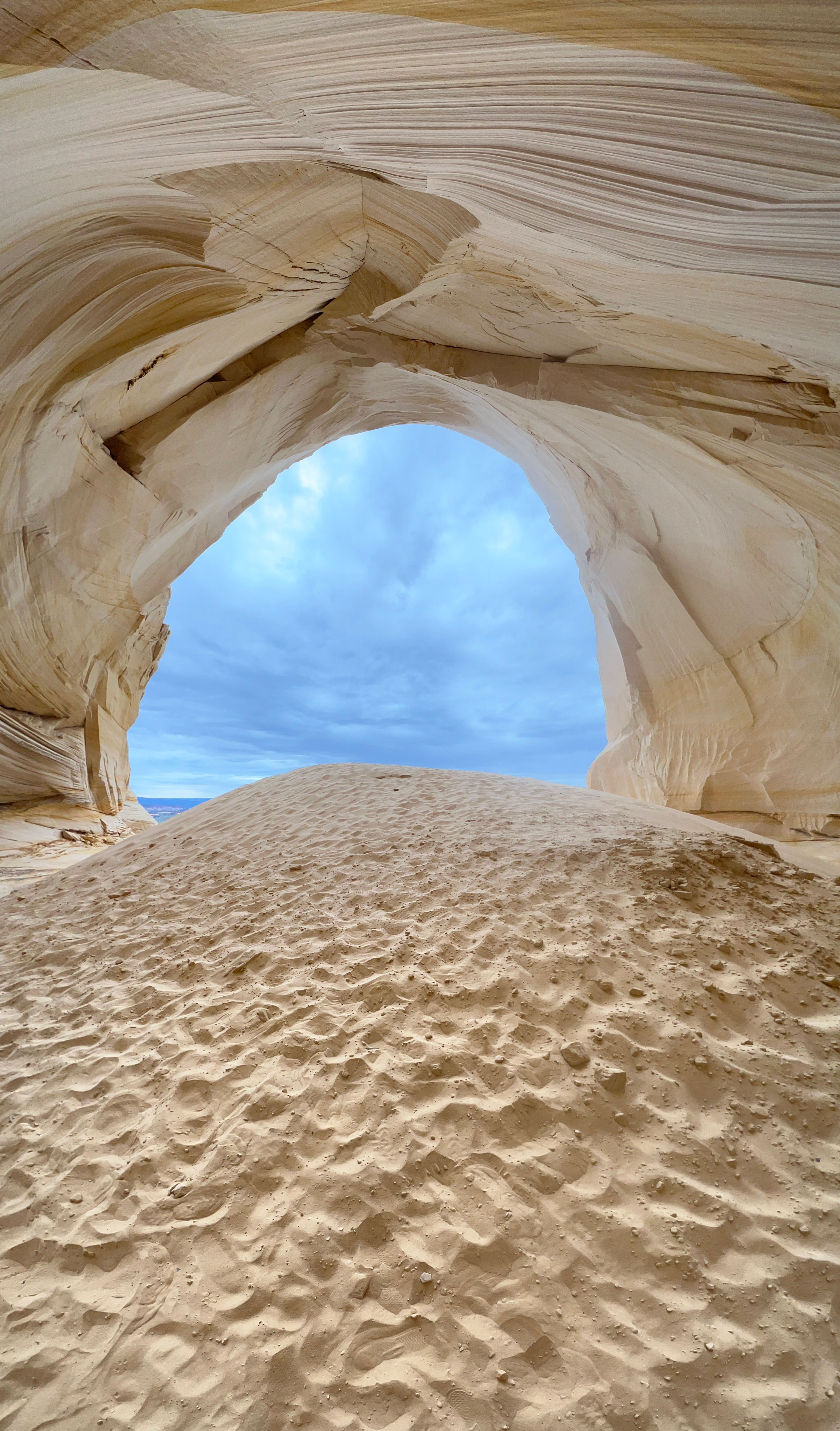 Cave on Beach · Free Stock Photo