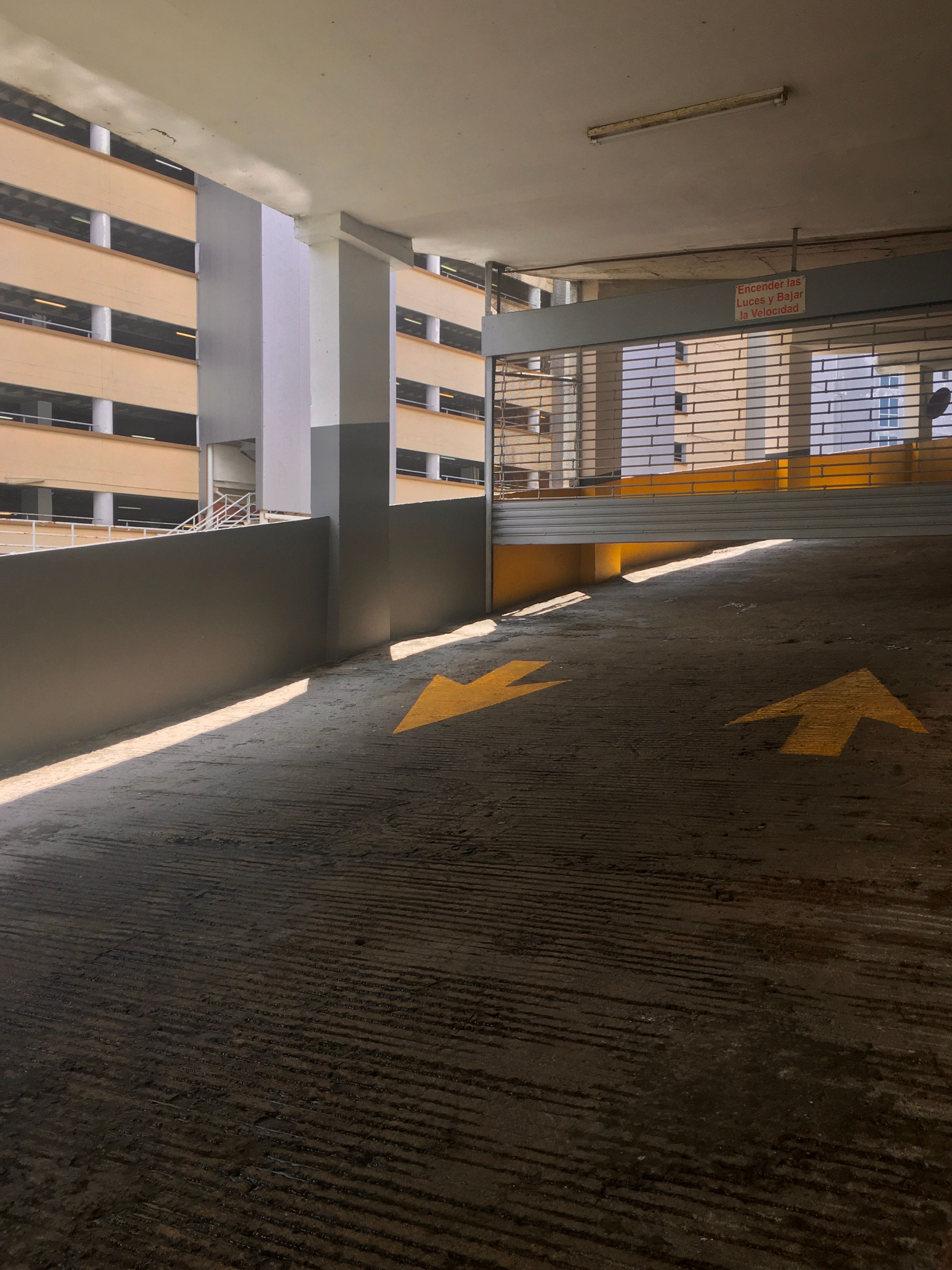 Ramp in a Parking Deck · Free Stock Photo