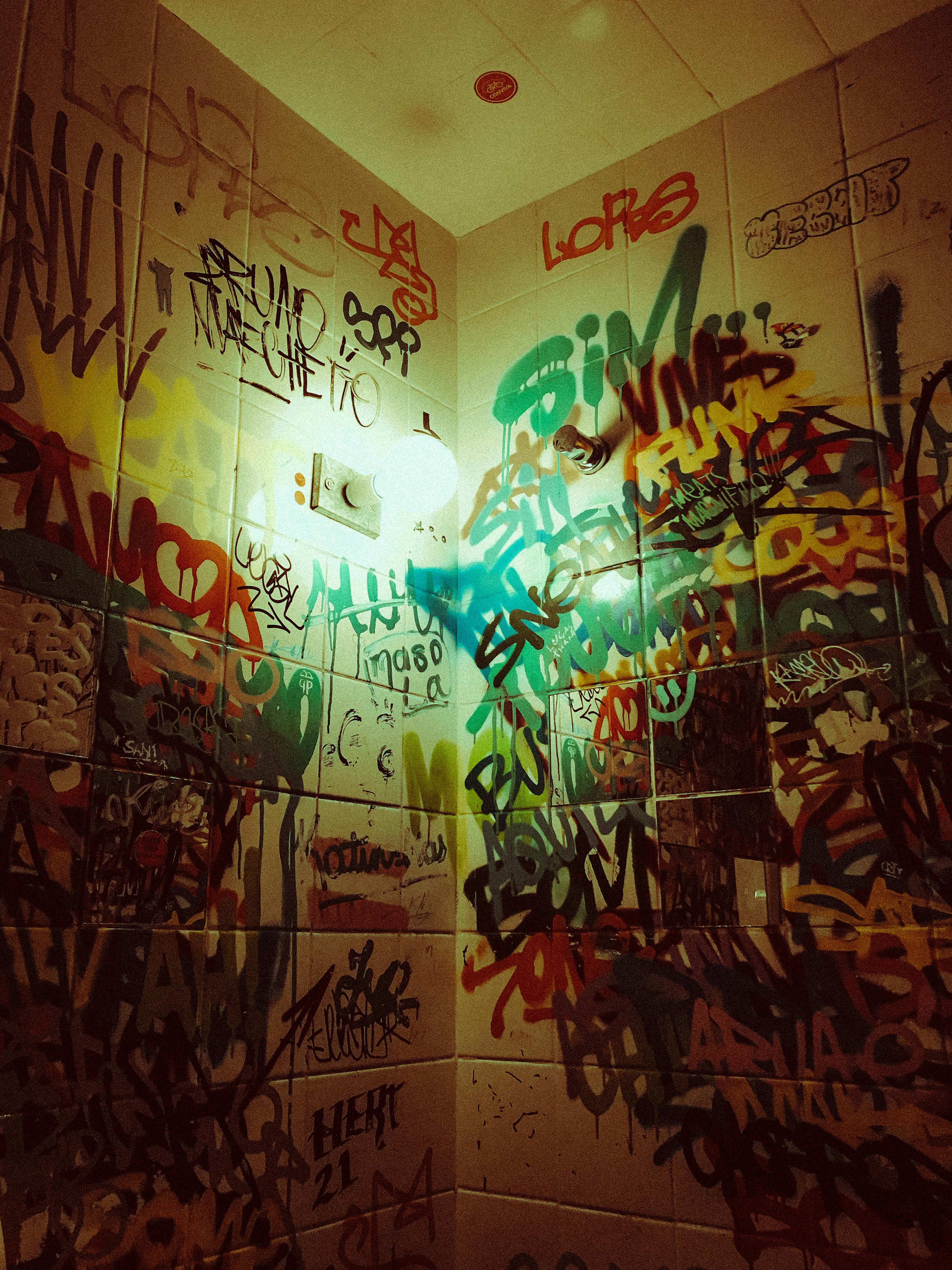 Abandoned Vandalized Swimming Pool · Free Stock Photo