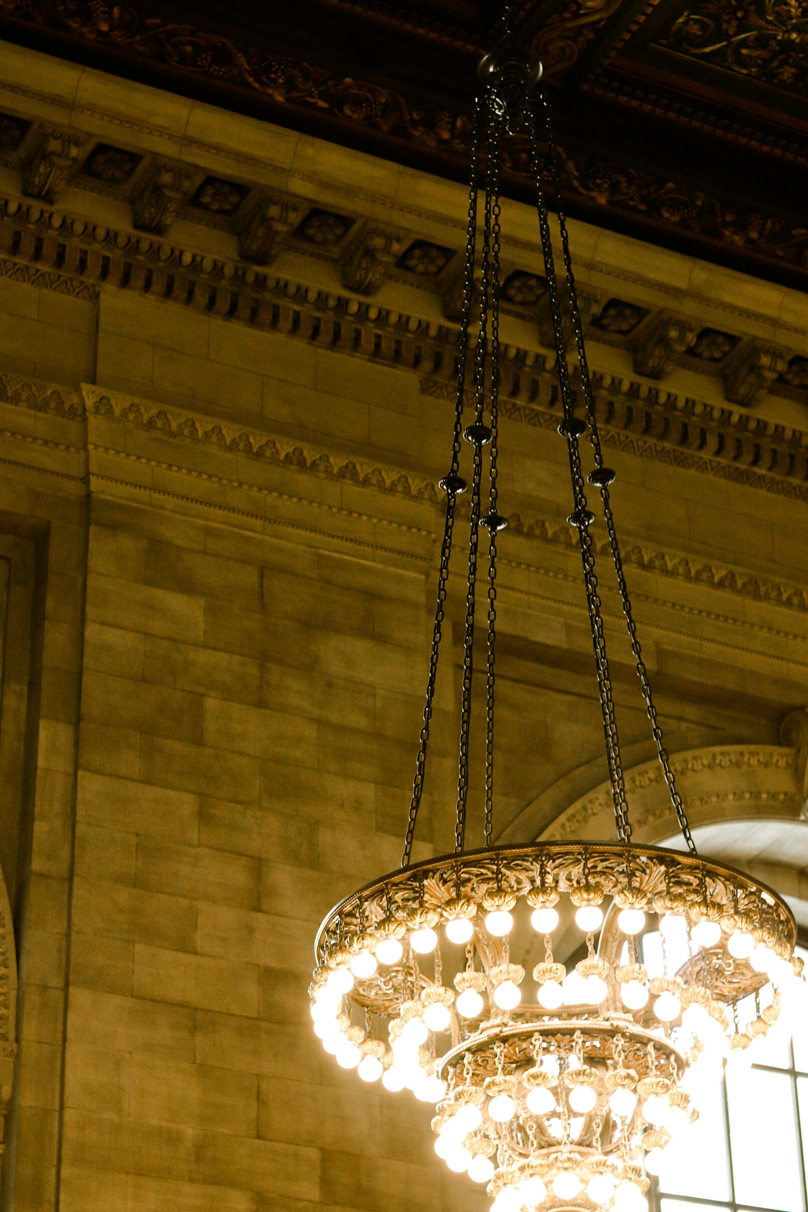 Chandeliers in Palace · Free Stock Photo
