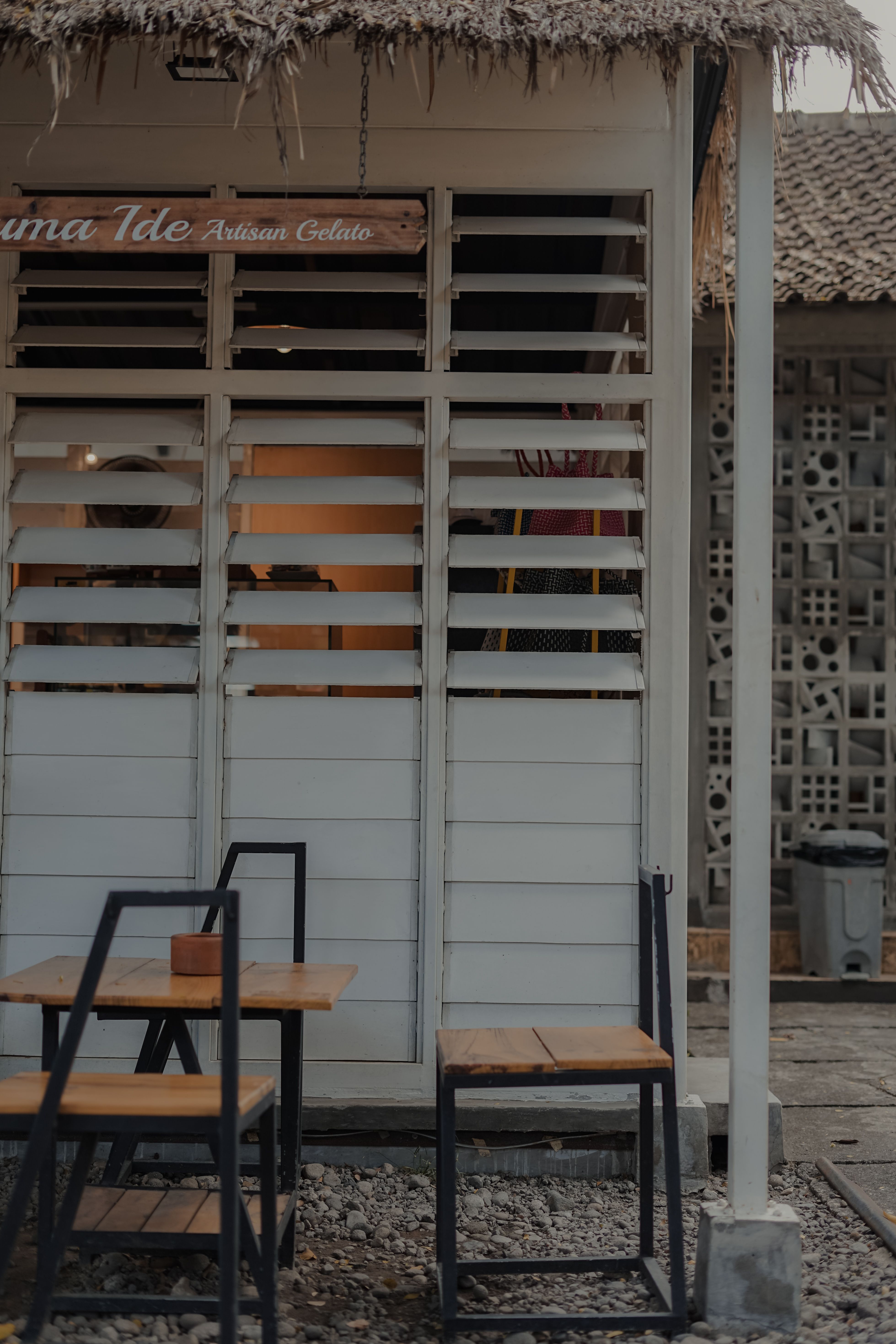 An Al Fresco Set Up of a Café · Free Stock Photo