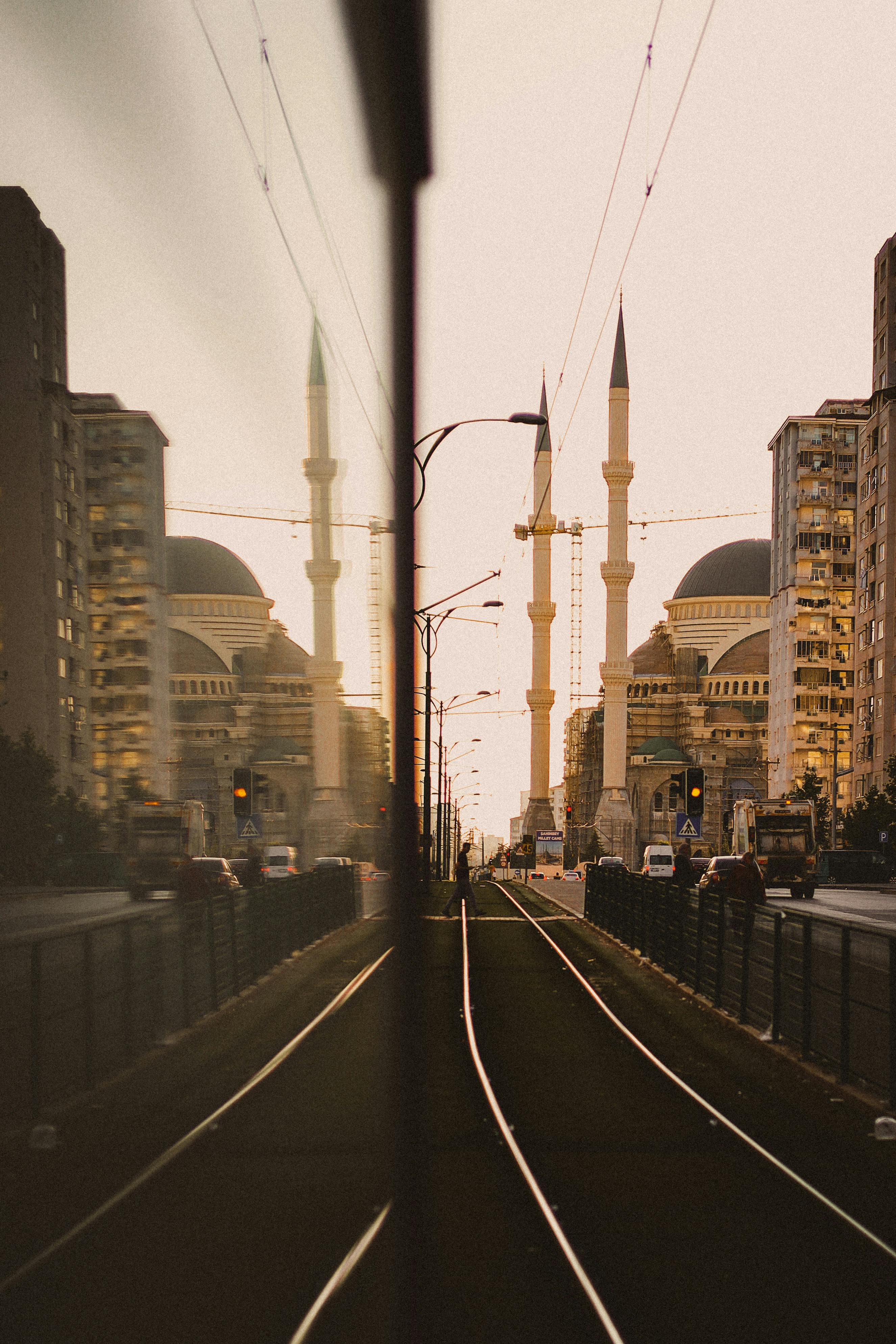 Khalid Ibn Al-Walid Mosque · Free Stock Photo