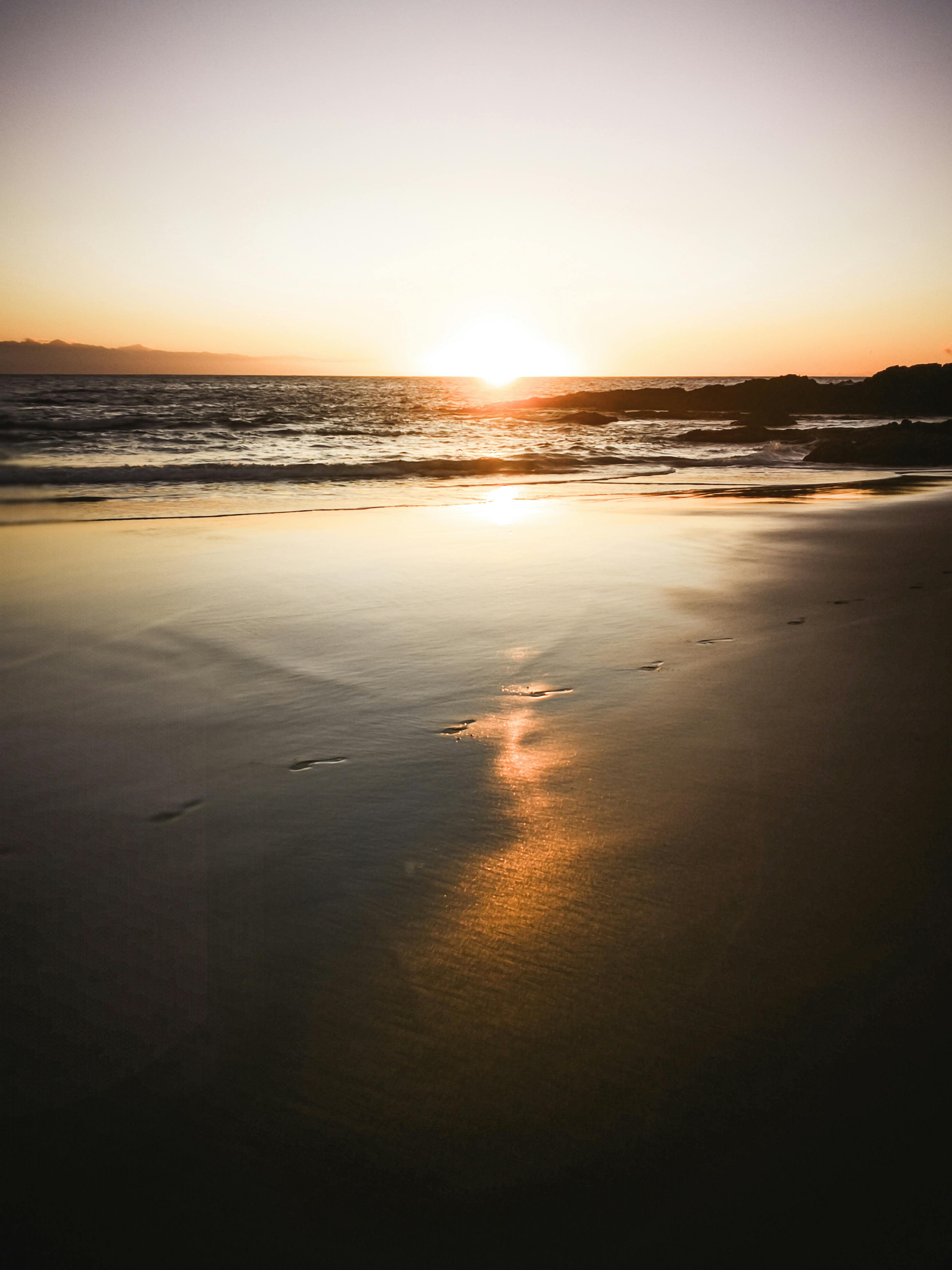 Golden Hour at the Beach · Free Stock Photo