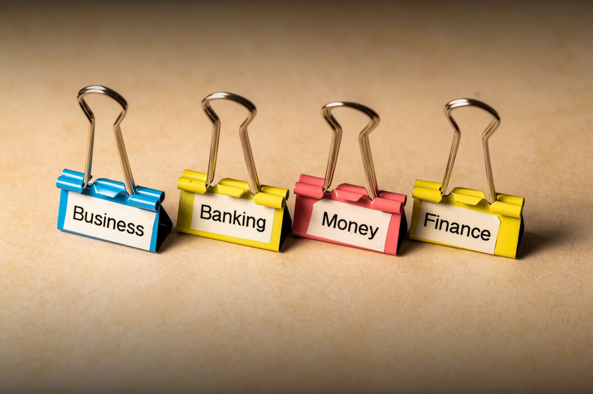 Understanding Puttable Bonds: Features & Valuation Guide