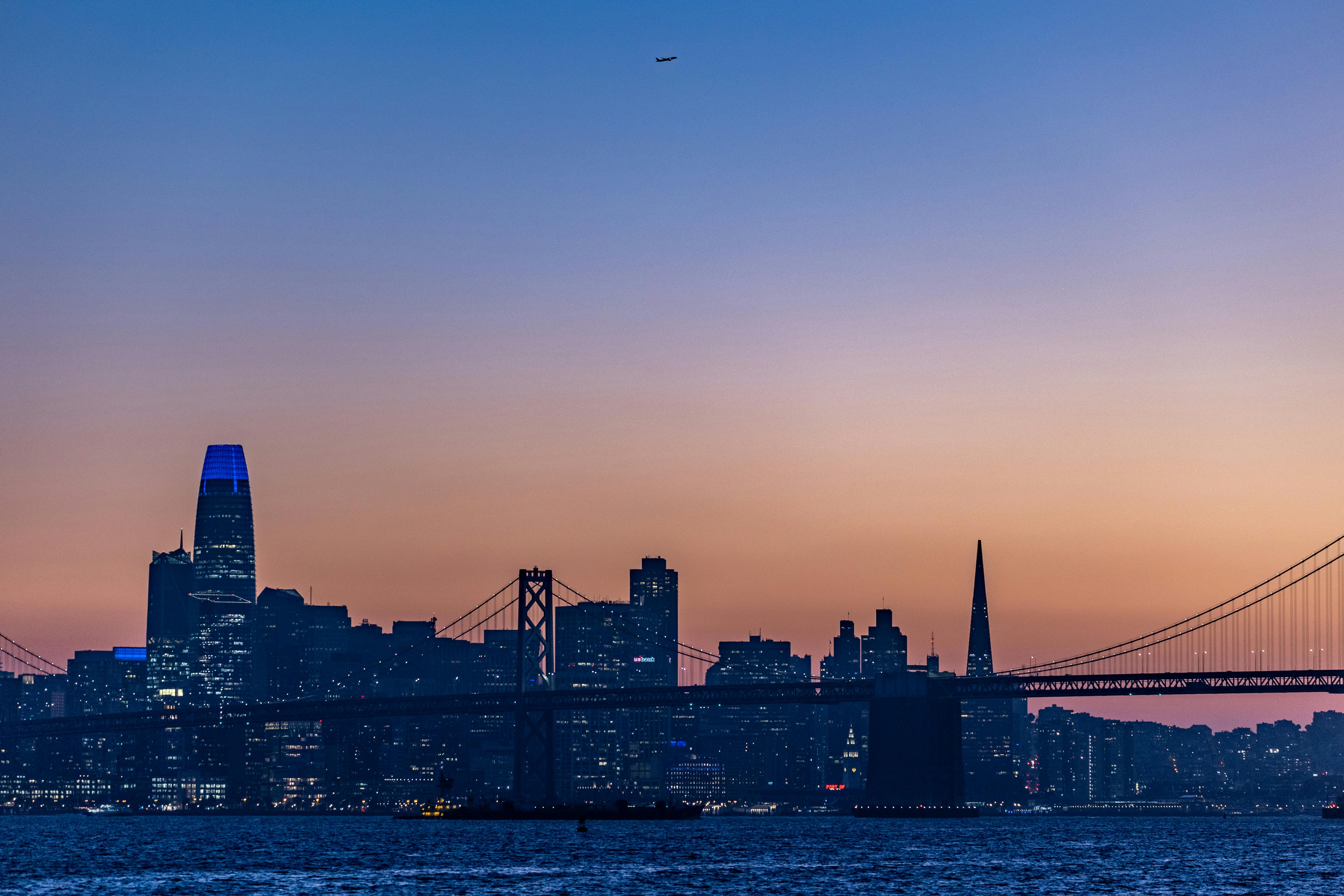City Skyline during Sunset · Free Stock Photo