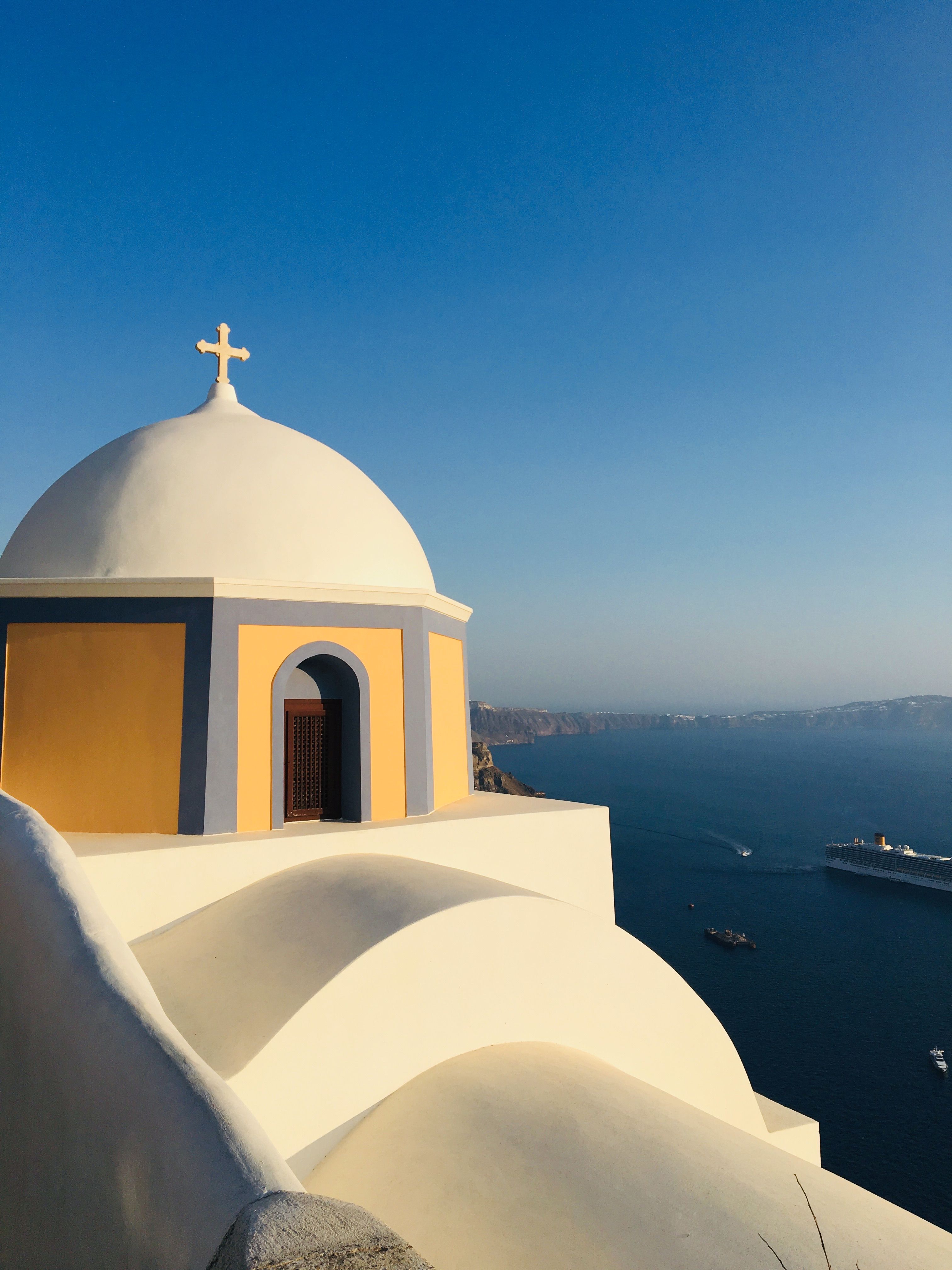 White and Yellow Dome Building · Free Stock Photo