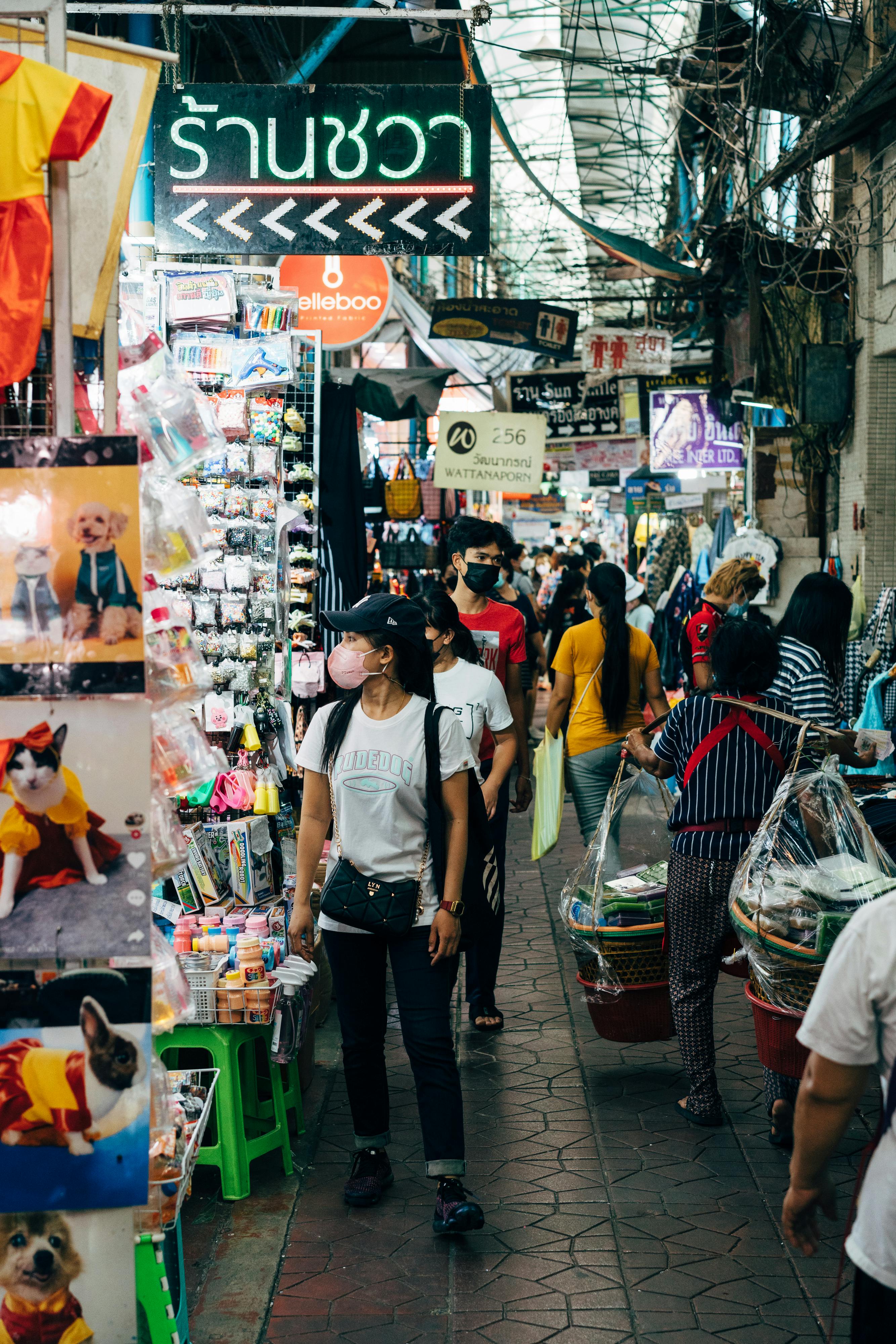 Crowded Street With Cars Passing By · Free Stock Photo