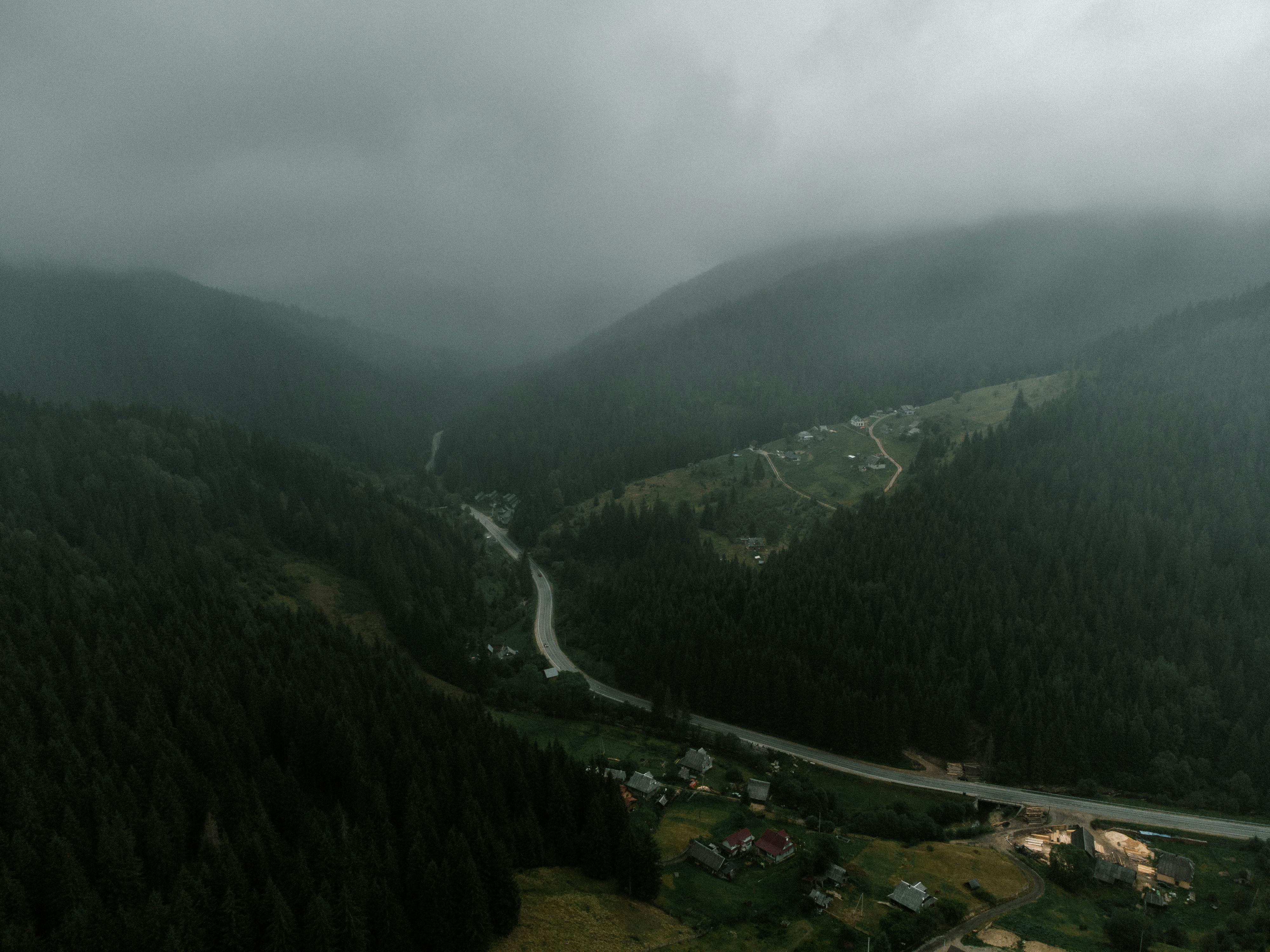 Road in Between Mountains · Free Stock Photo