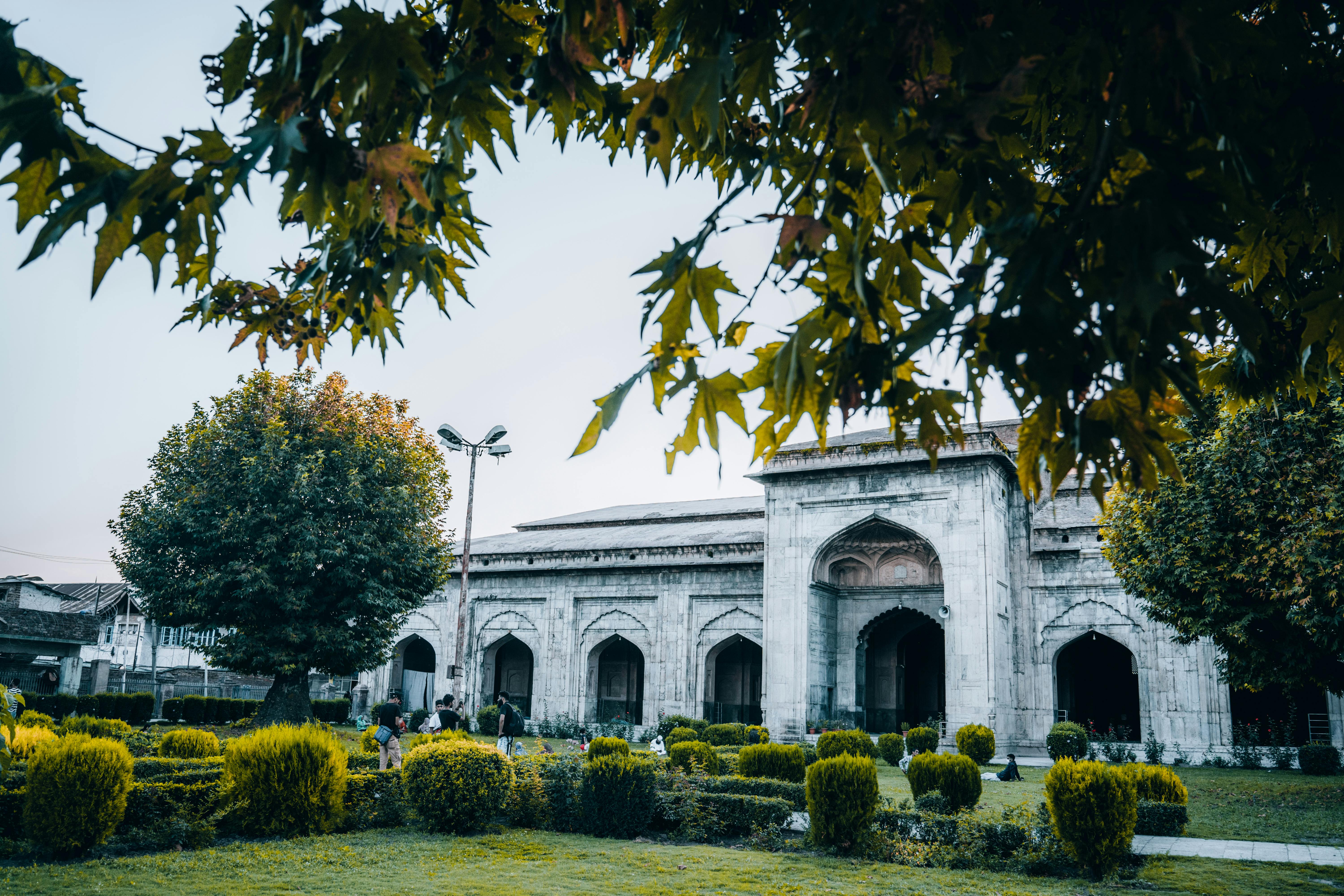 Garden Beside a Mosque · Free Stock Photo