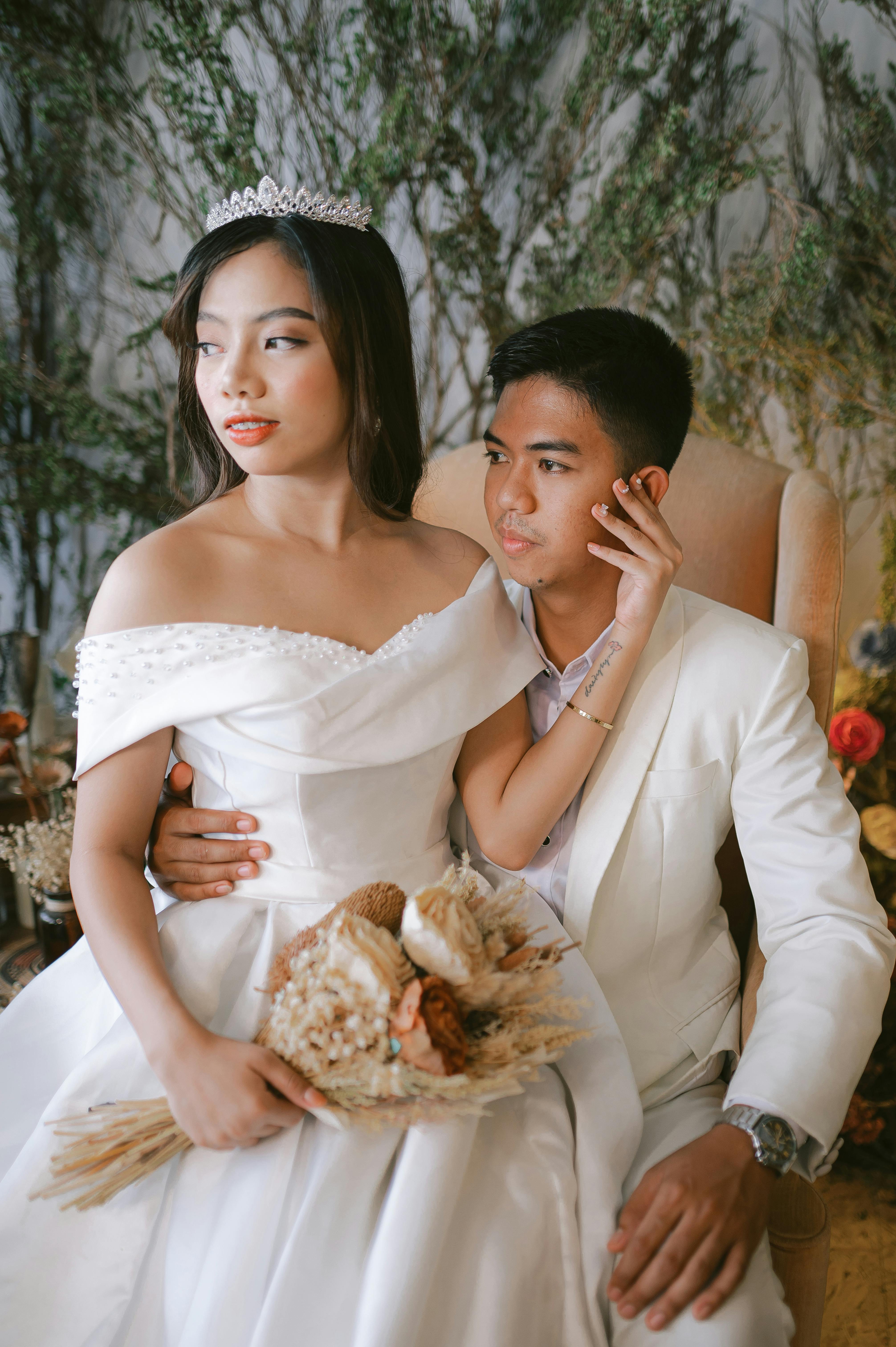 Wedding Cake with Flowers and Leaves · Free Stock Photo