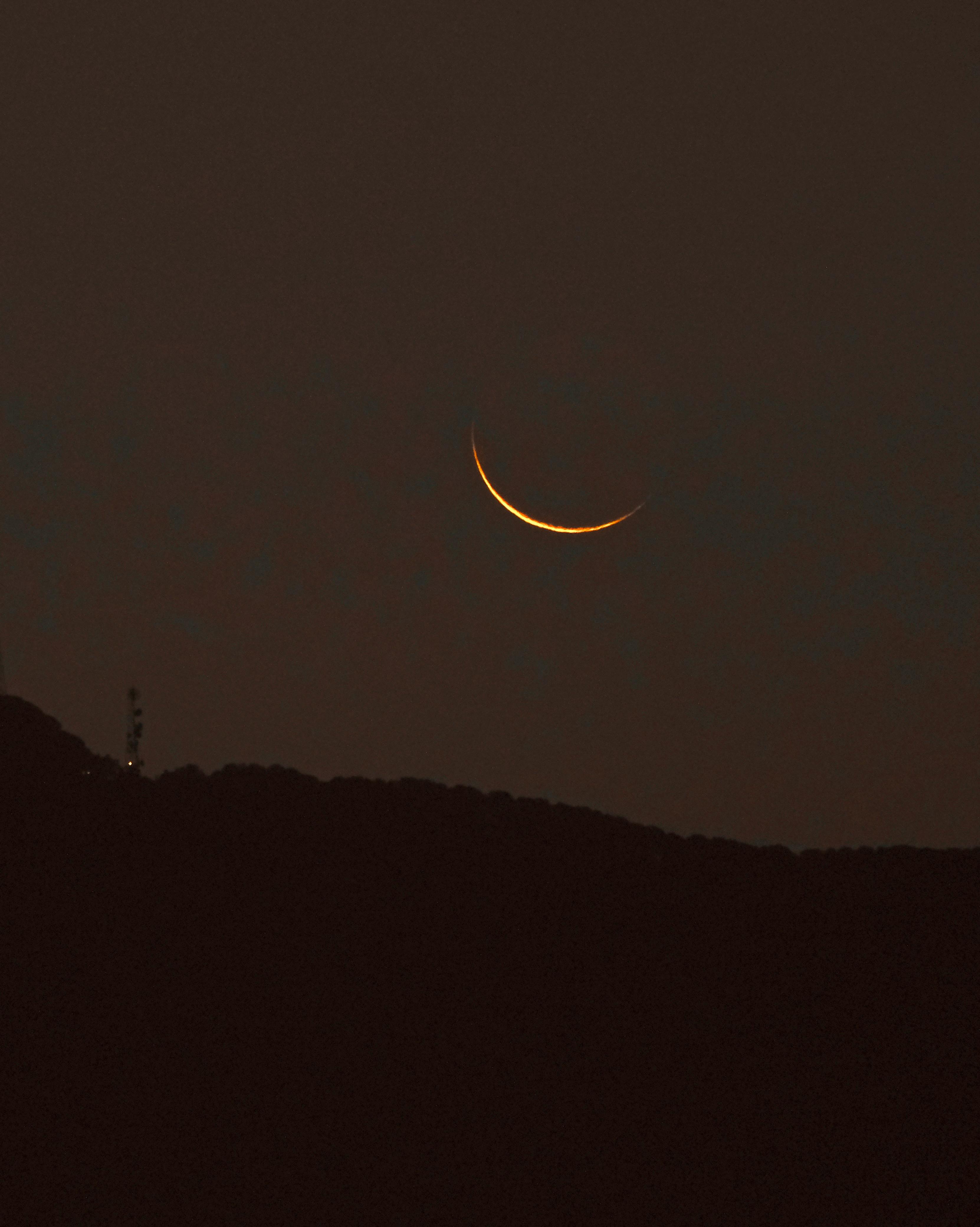 Total Solar Eclipse with Purple Corona · Free Stock Photo