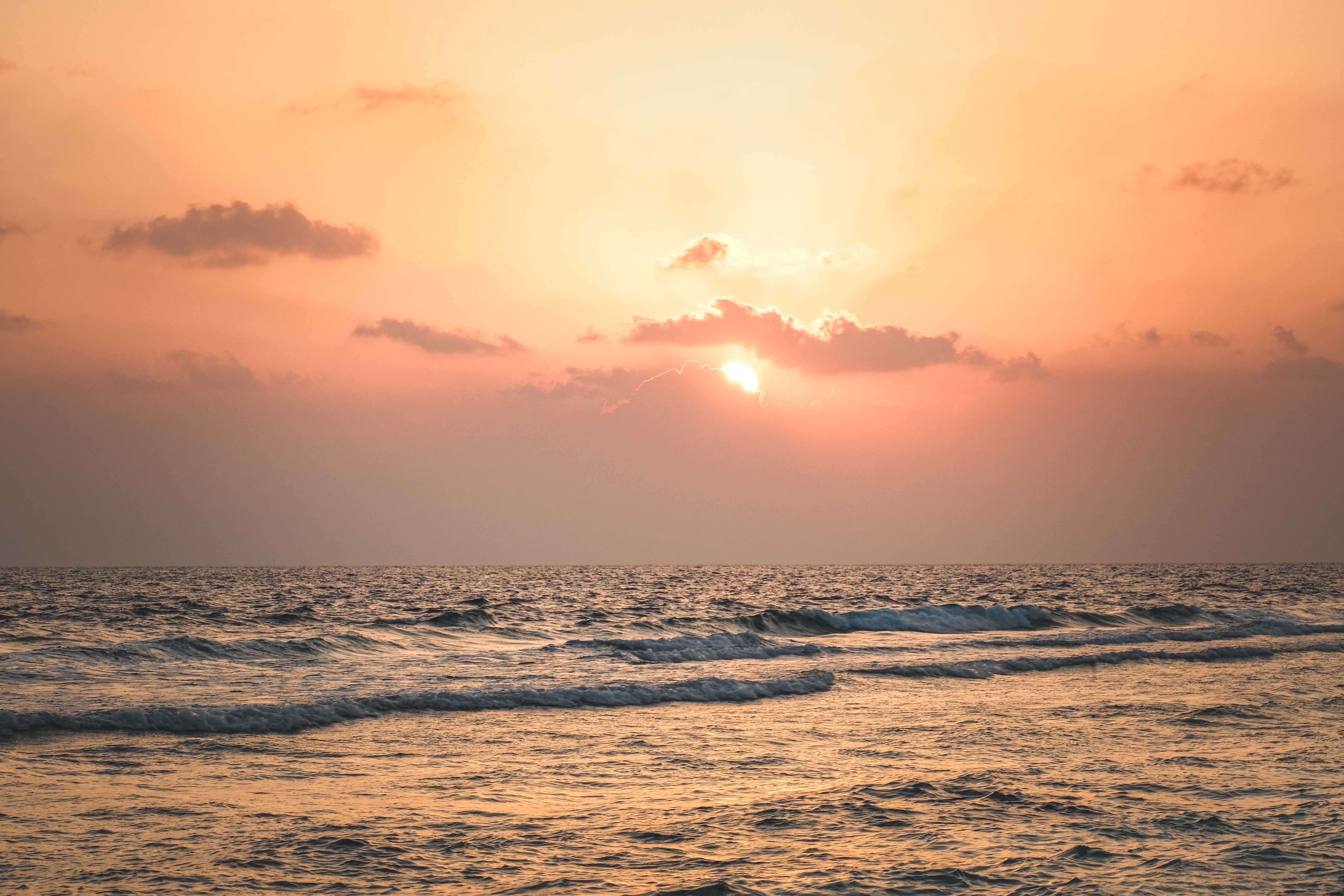 The Ocean during the Golden Hour · Free Stock Photo