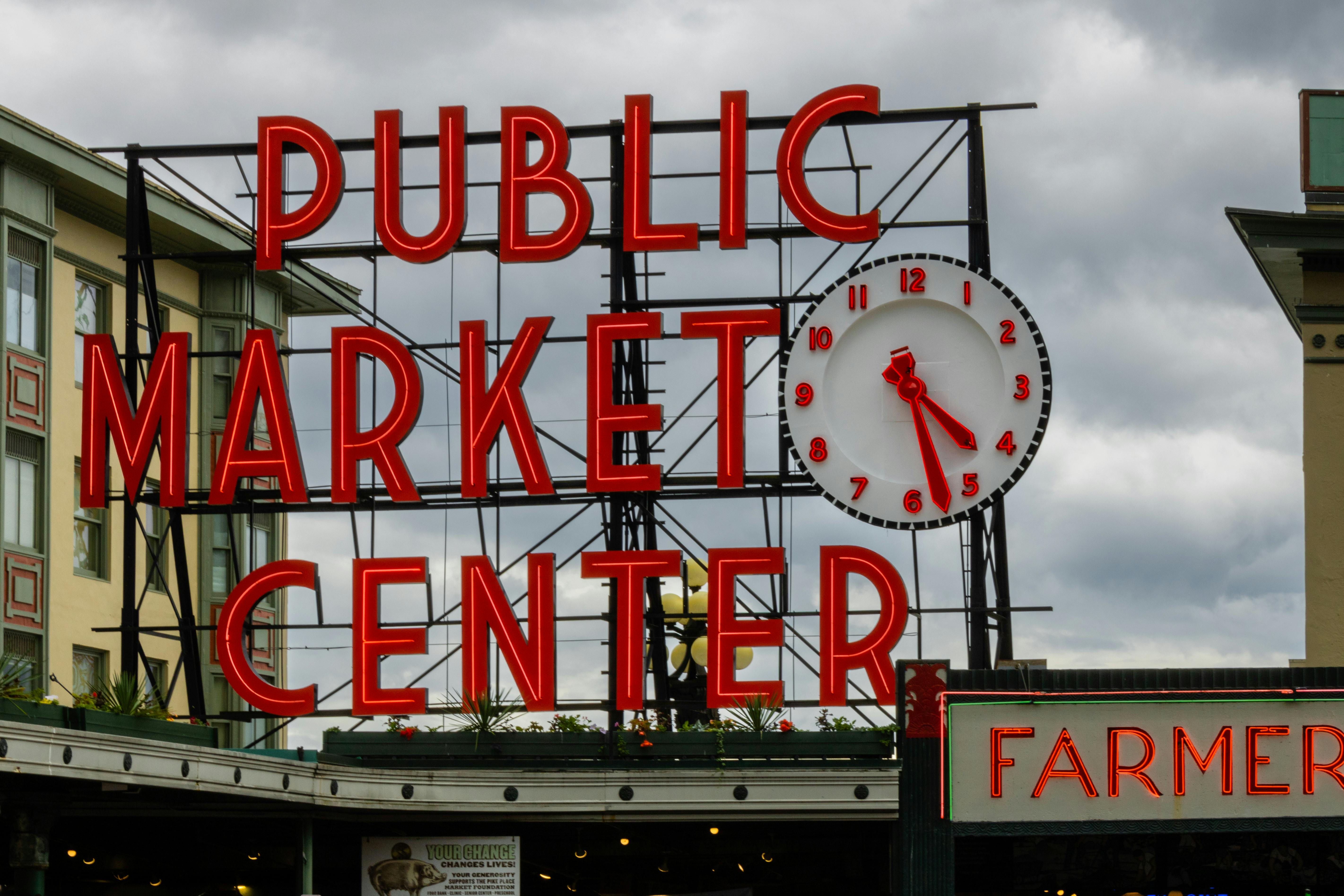 Red Signage · Free Stock Photo