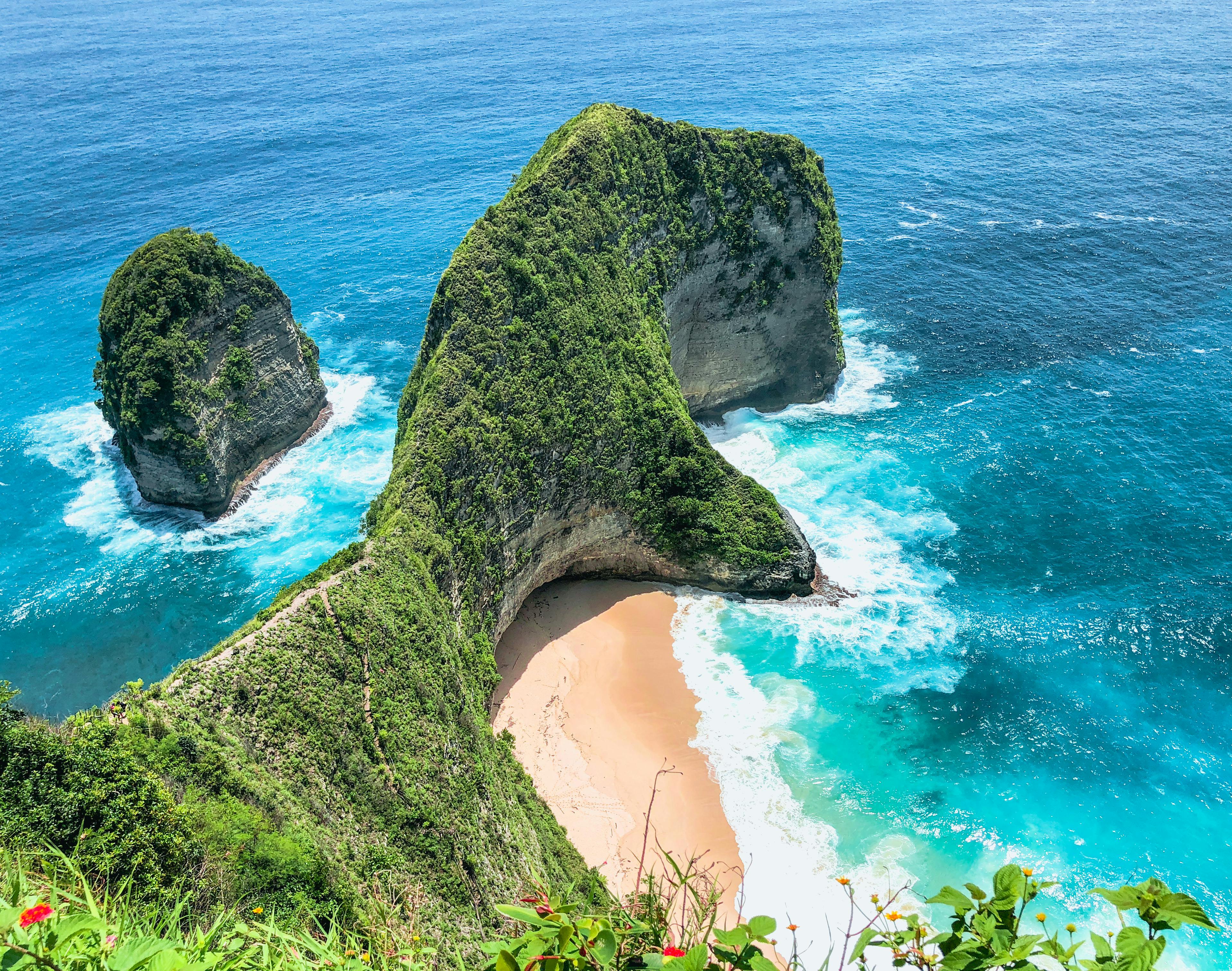 Bali T-Rex Bay Kelinking · Free Stock Photo