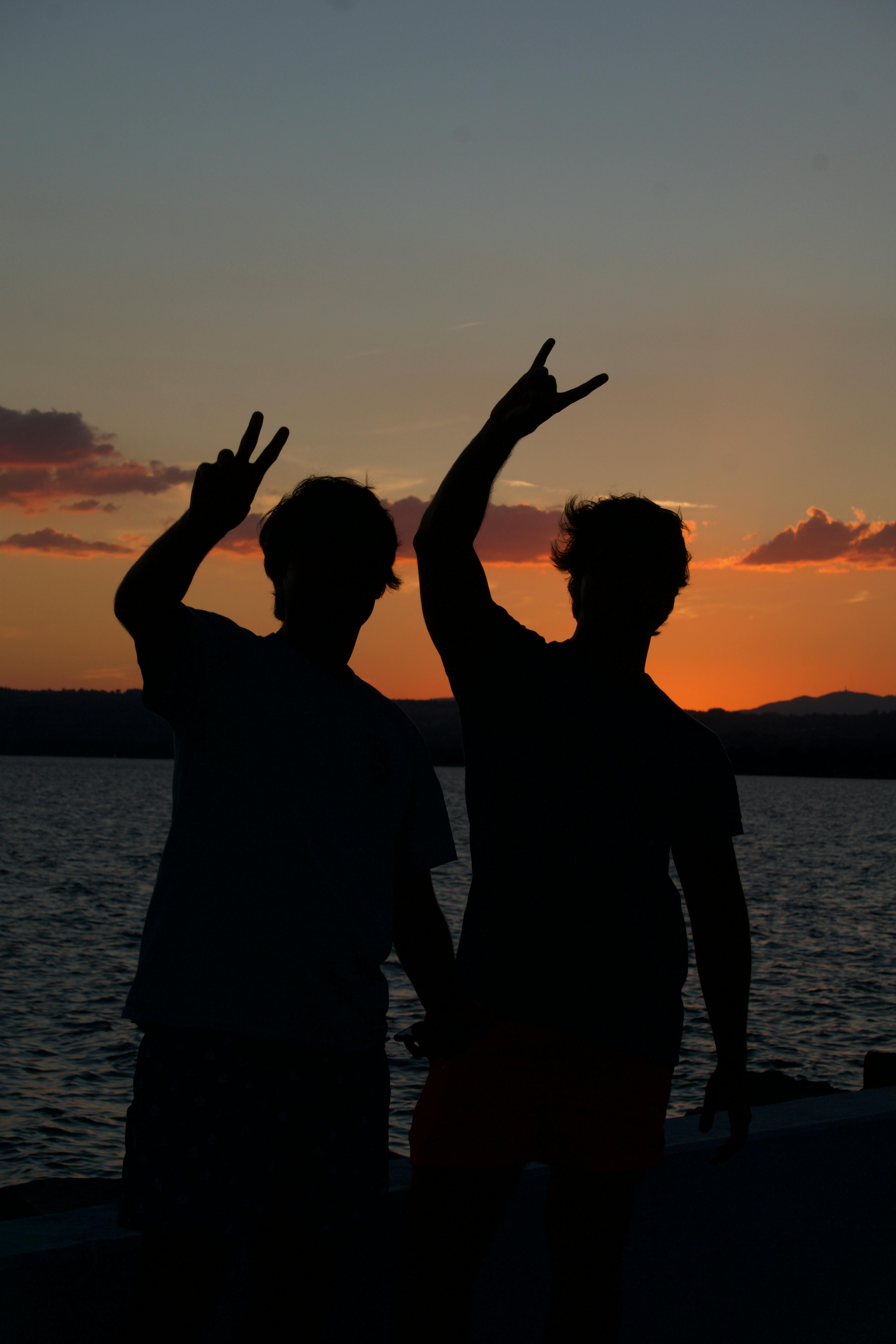 Friends Travelling Silhoutte Photos, Download The BEST Free Friends ...