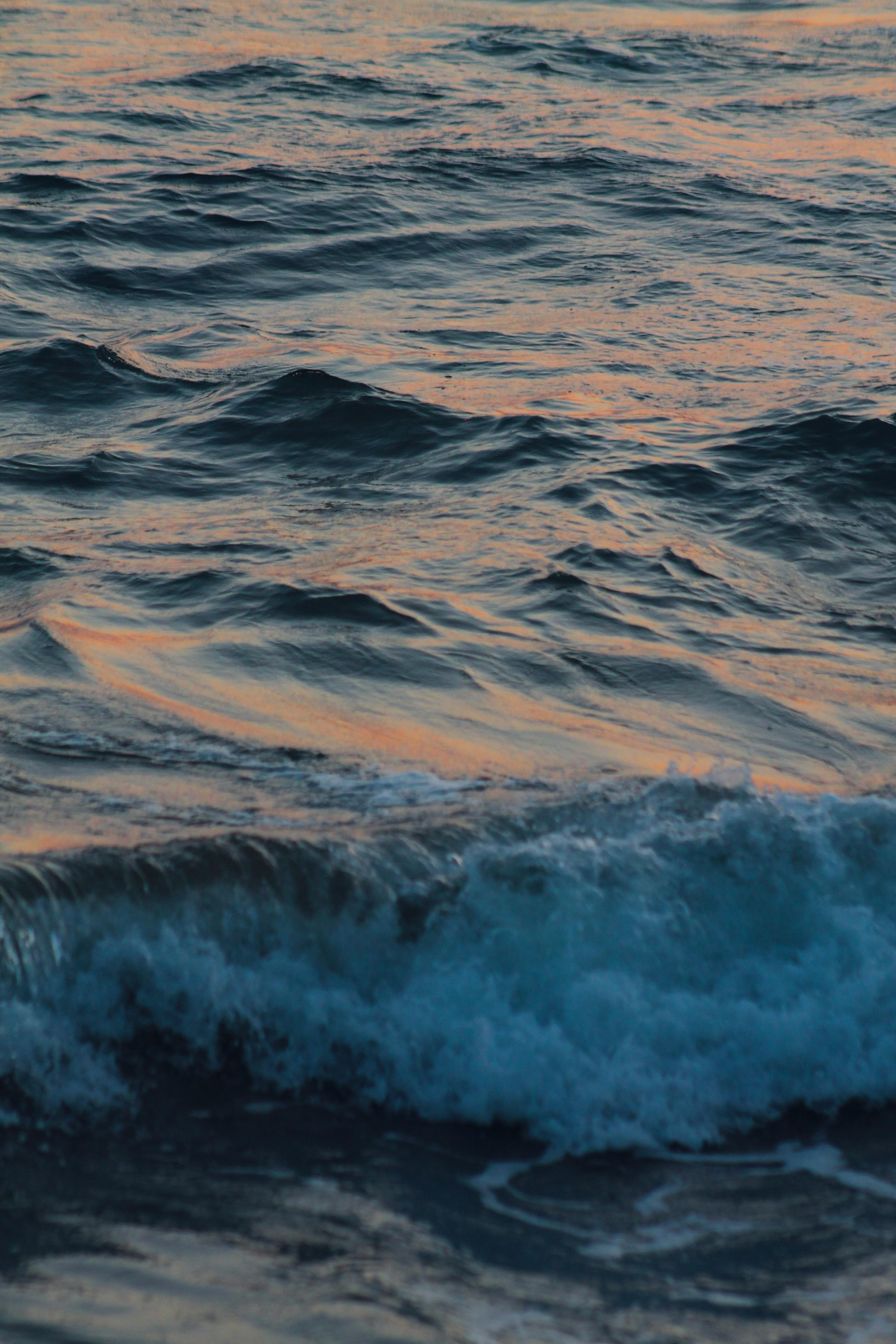 Ocean Waves · Free Stock Photo