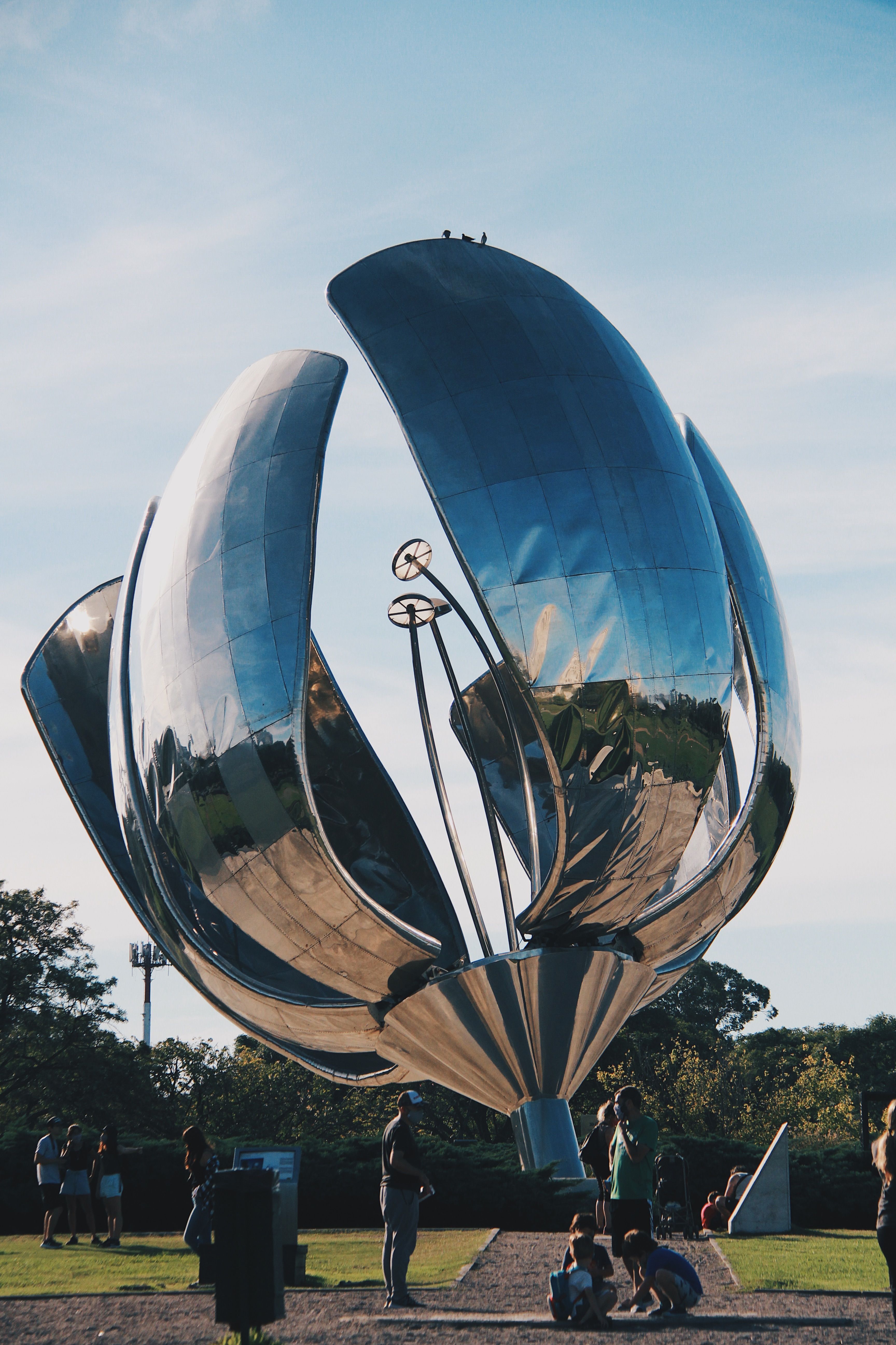 Big Art Installation in the Shape of a Bird · Free Stock Photo