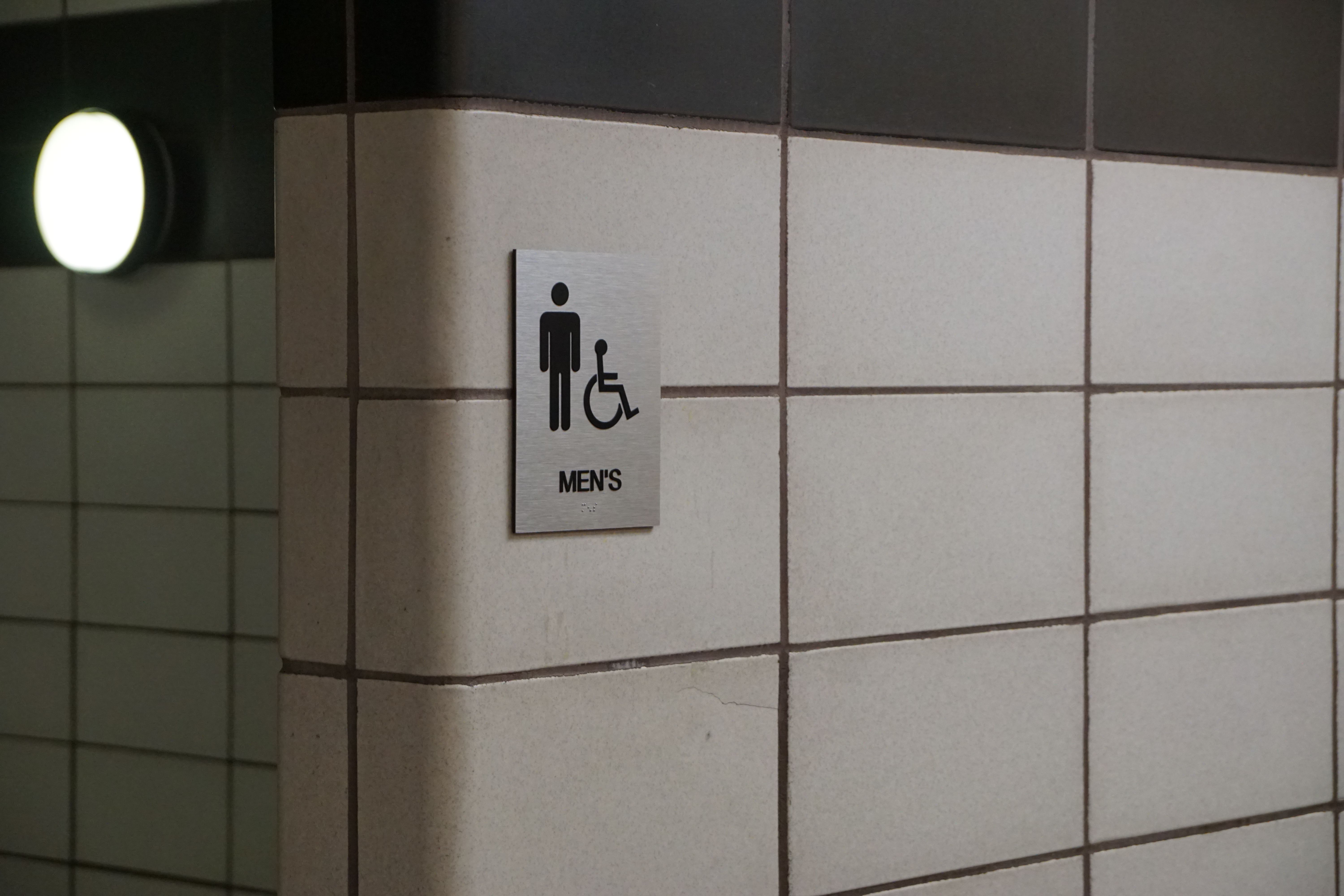 Public Toilet Photos, Download The BEST Free Public Toilet Stock Photos ...