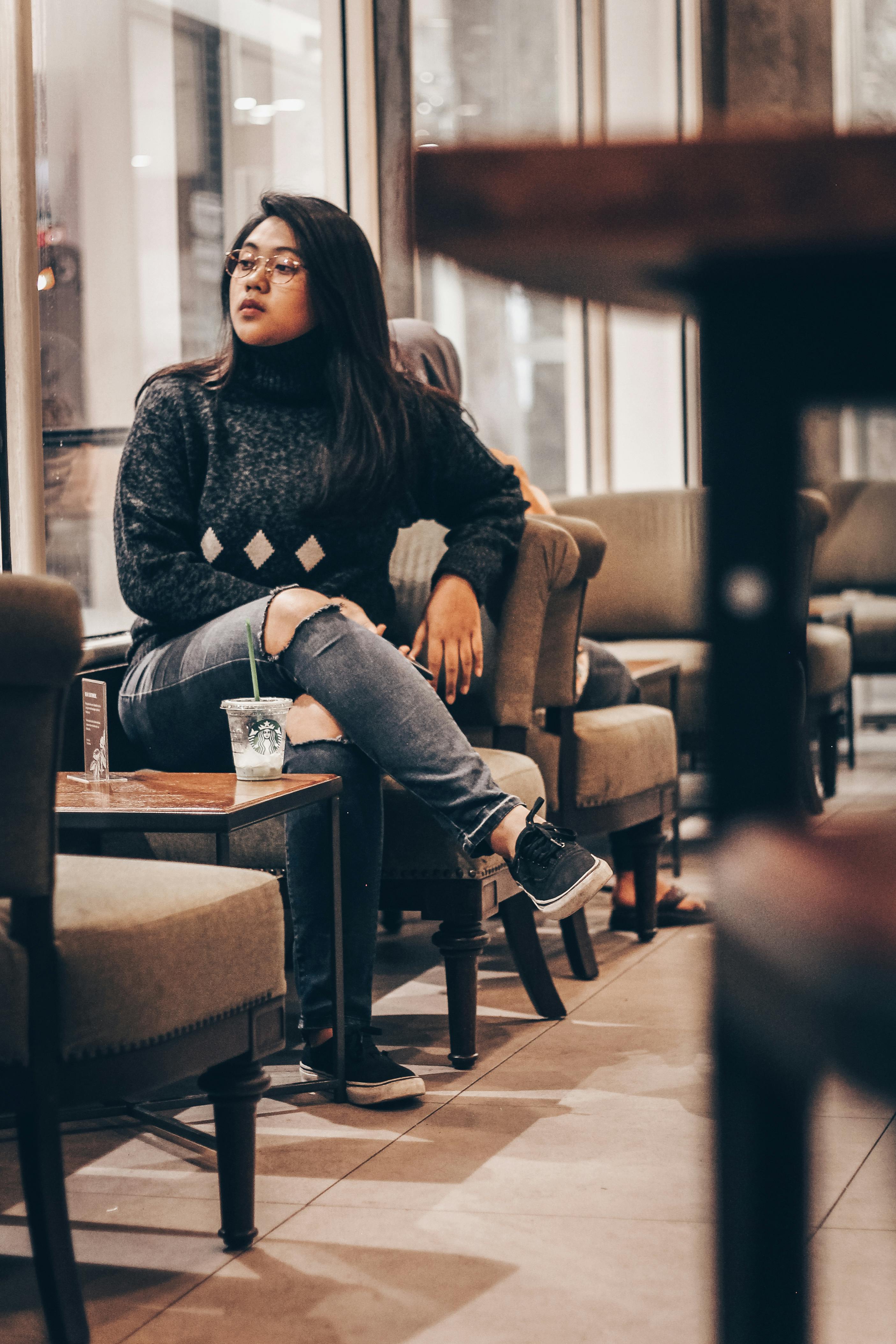 People Sitting on Chairs Clapping · Free Stock Photo