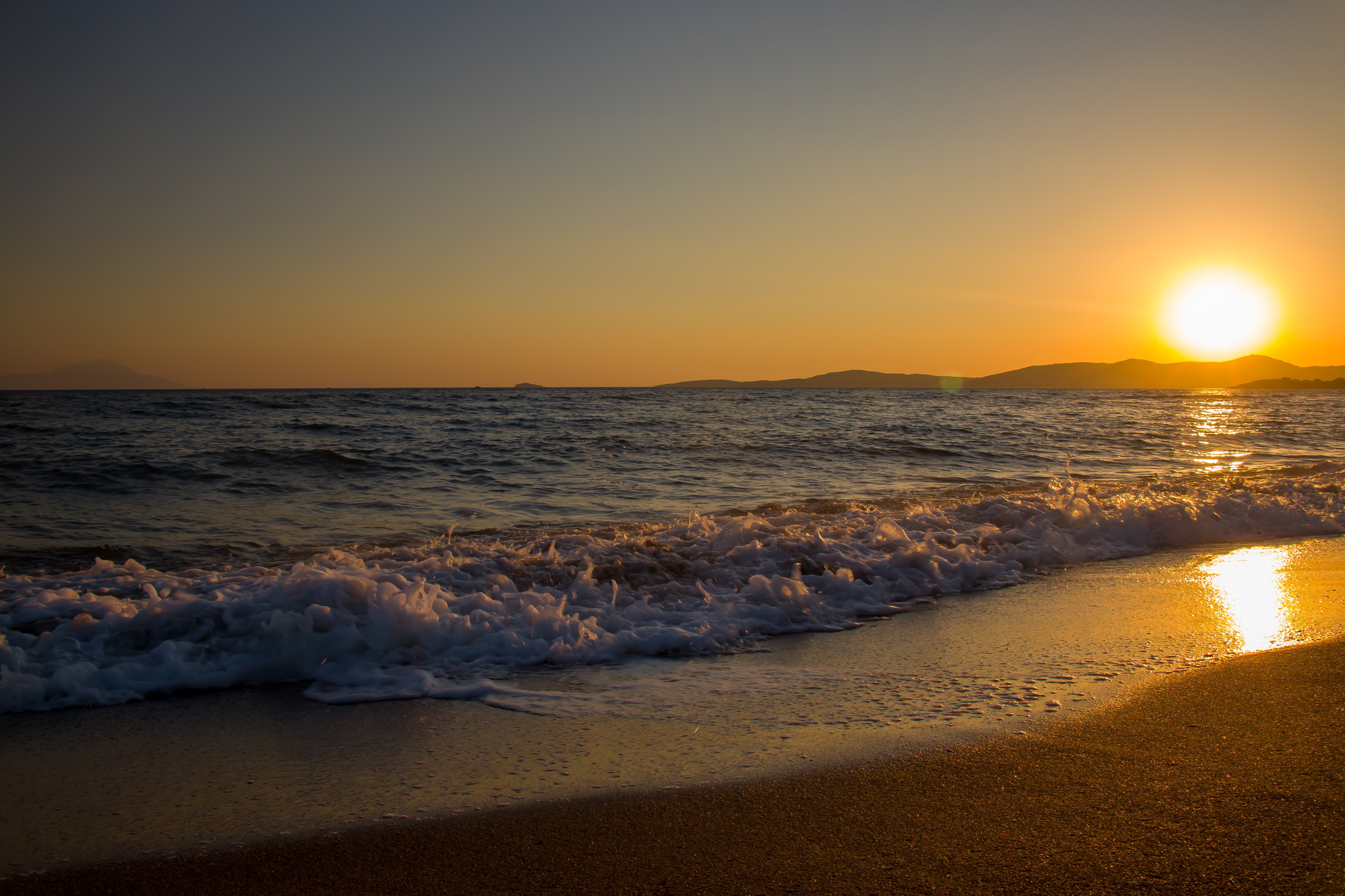 Shore During Sunset · Free Stock Photo