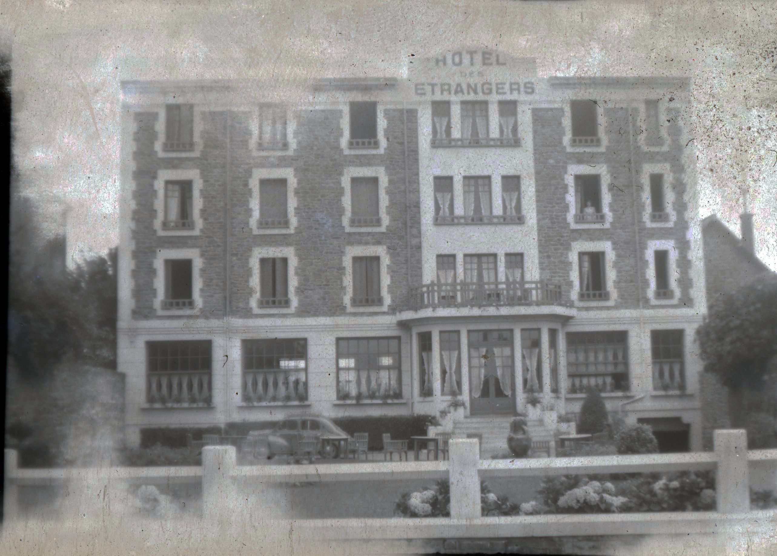 Hotel des Etrangers · Free Stock Photo