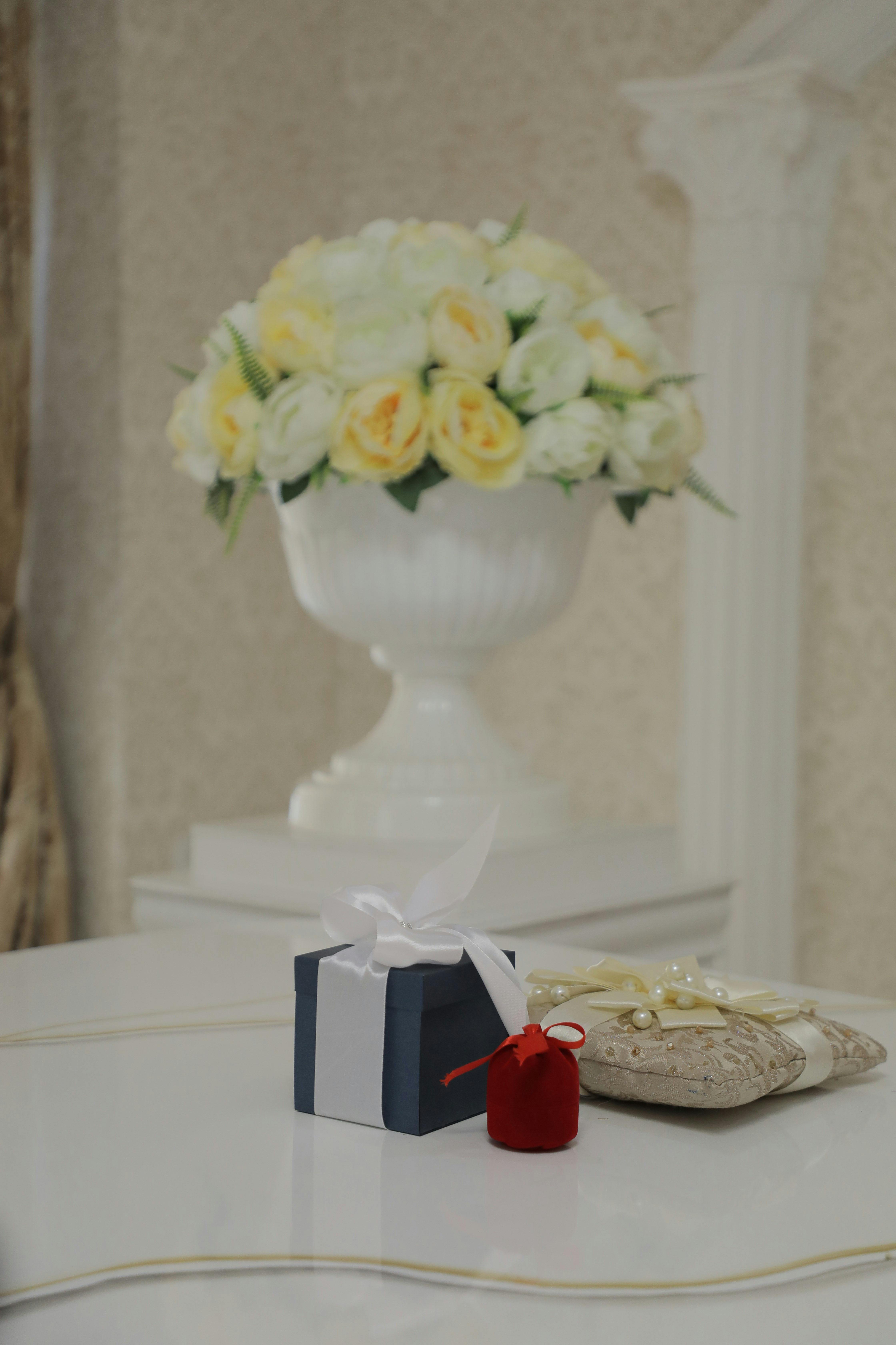 Presenter Photos, Download The BEST Free Presenter Stock Photos & HD Images