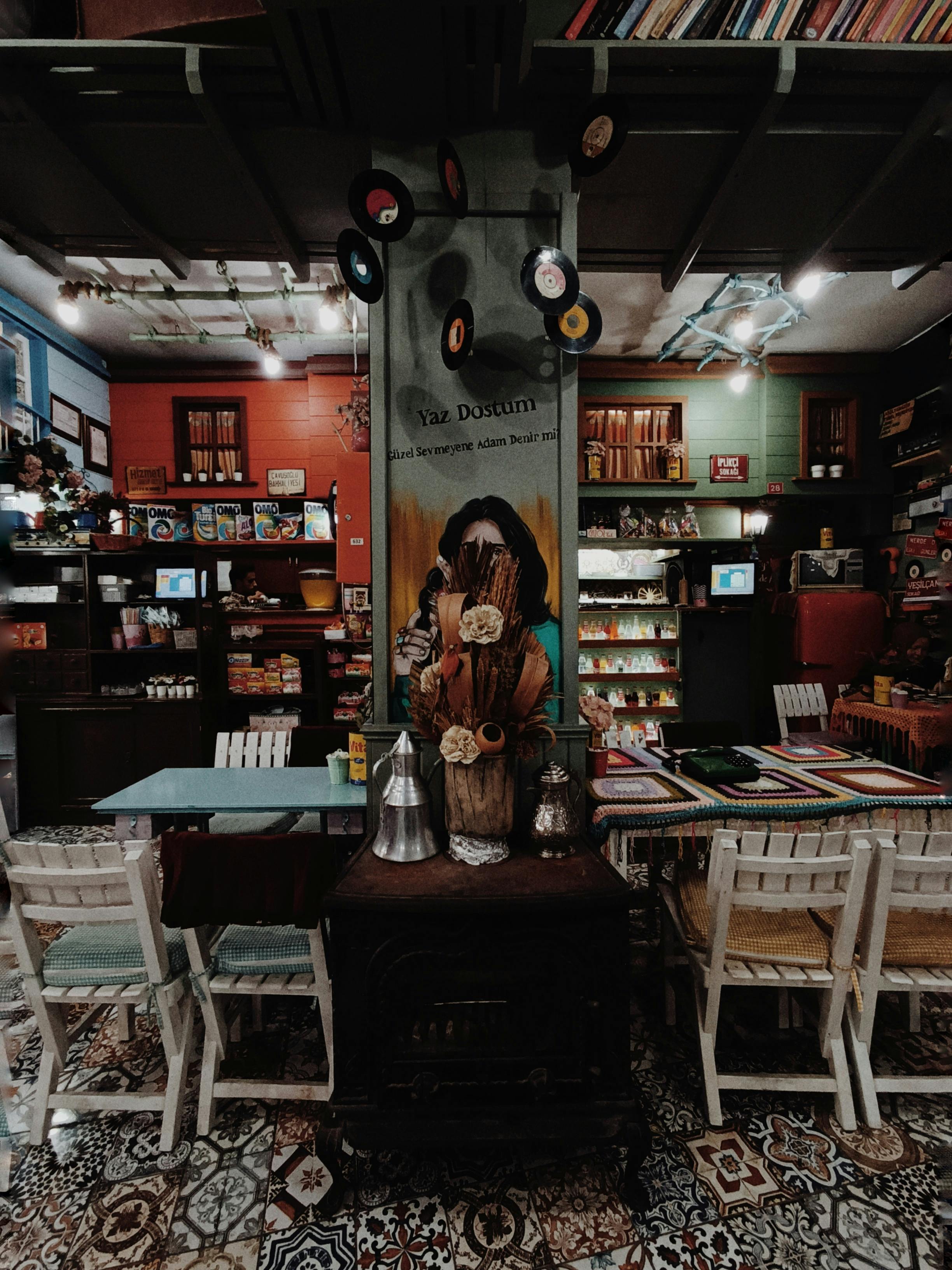 Photo of a Cafeteria · Free Stock Photo