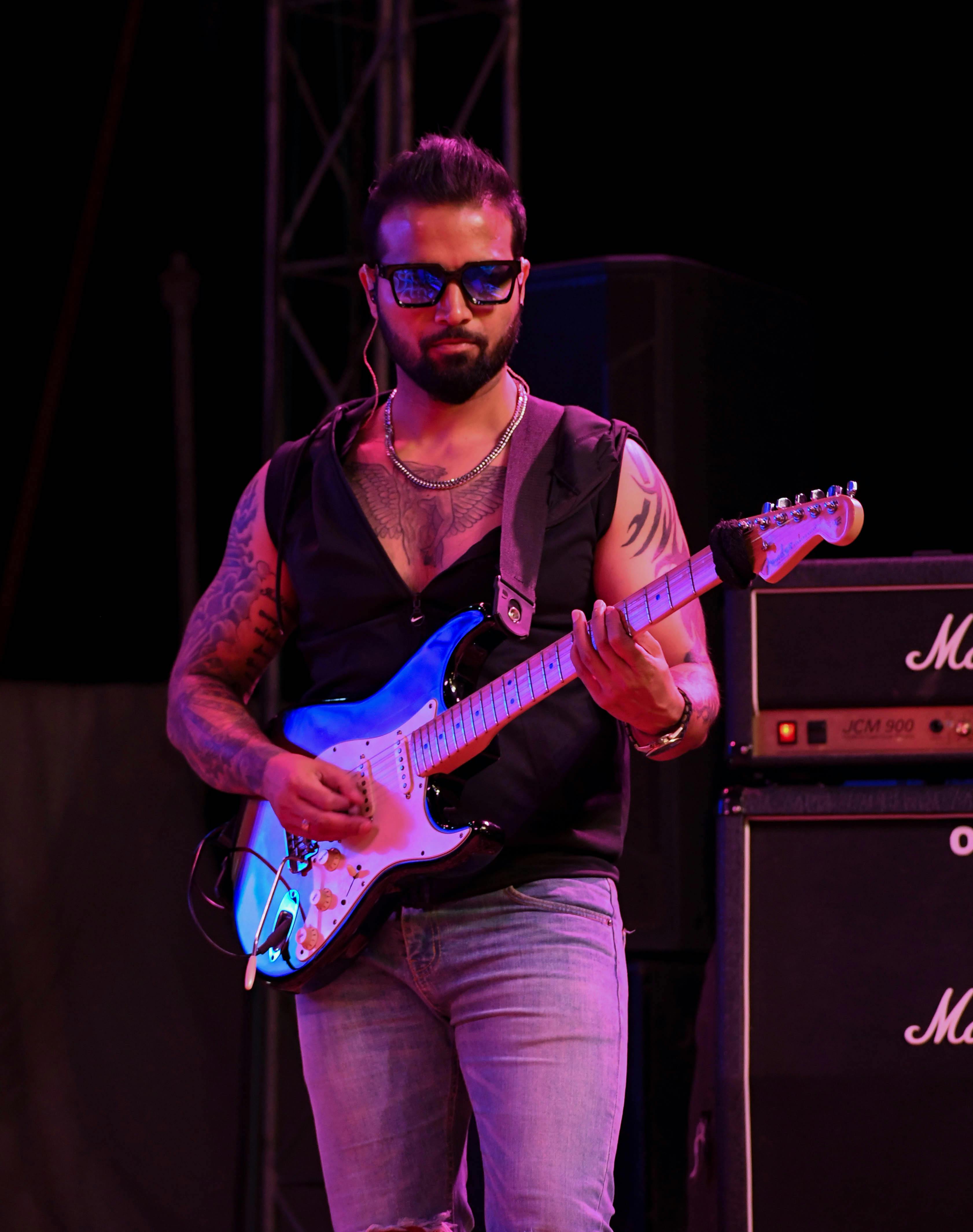 Concert Portraits 50 Photos & Videos Collected by Garv Chaplot