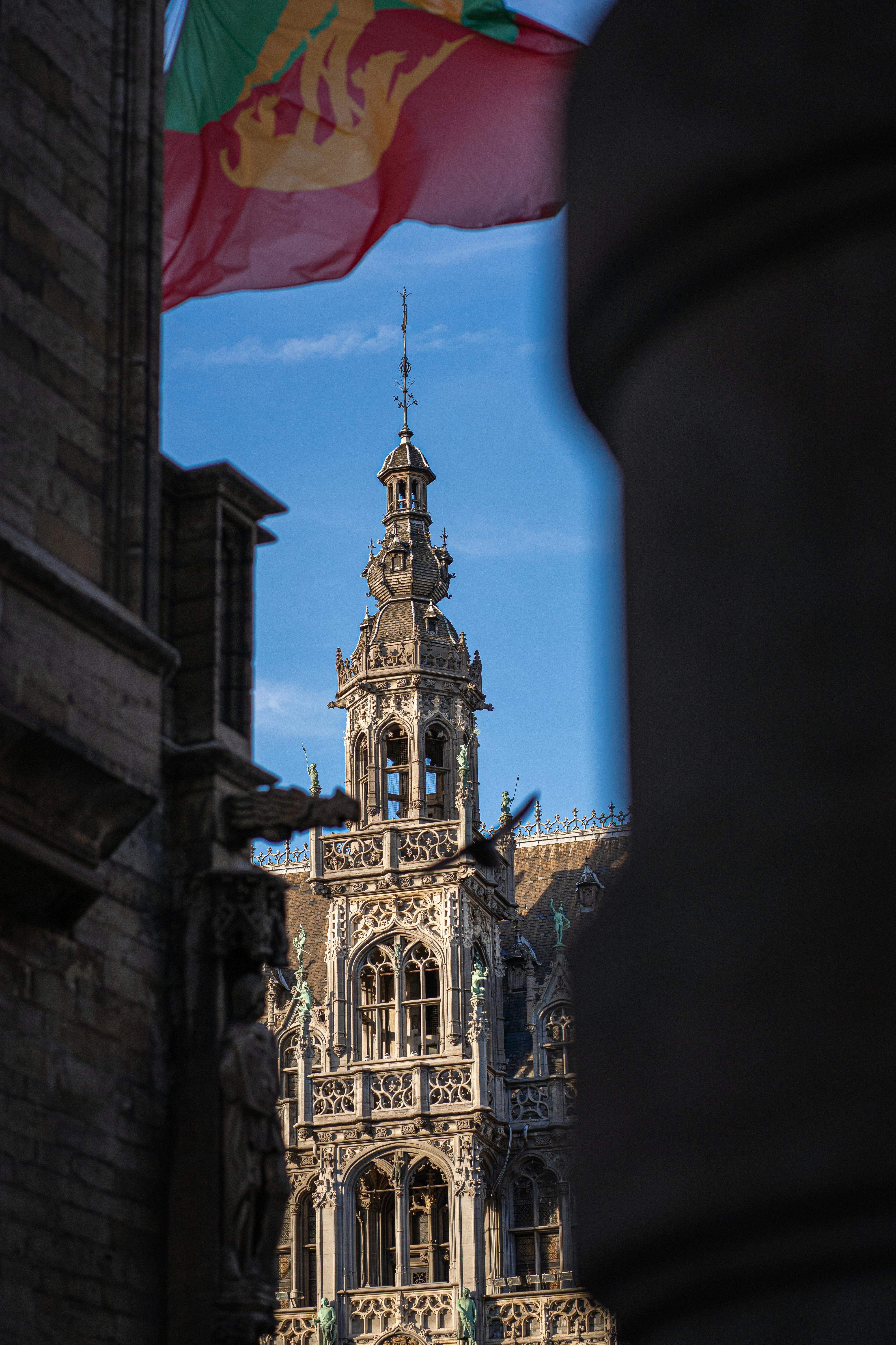 A Building with a Tower · Free Stock Photo