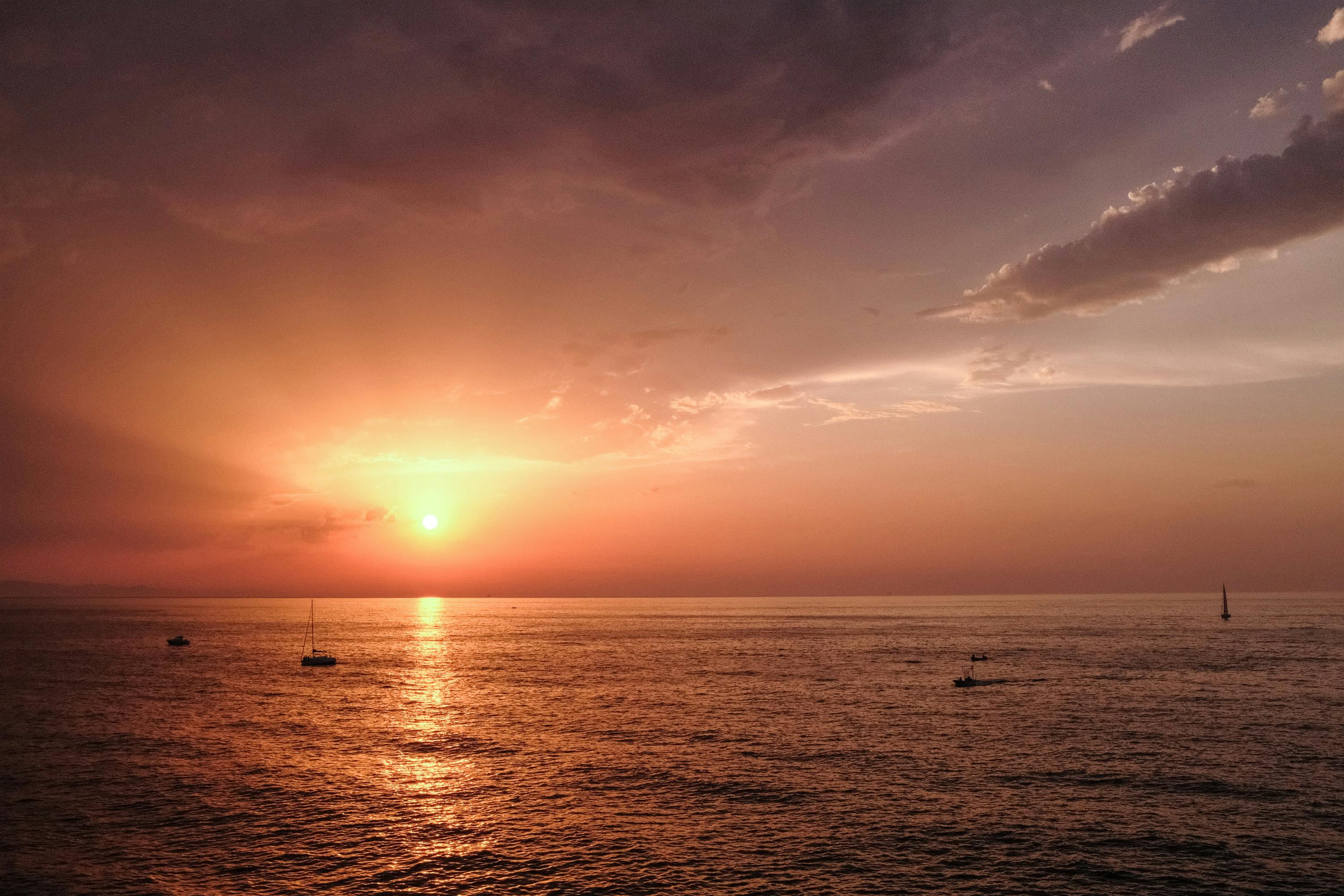 Body of Water during Sunset · Free Stock Photo