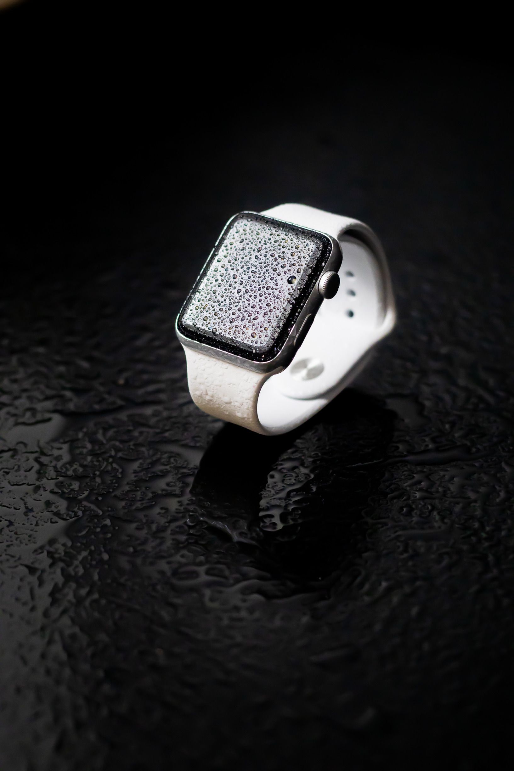 Close-Up Shot of an Apple Watch · Free Stock Photo