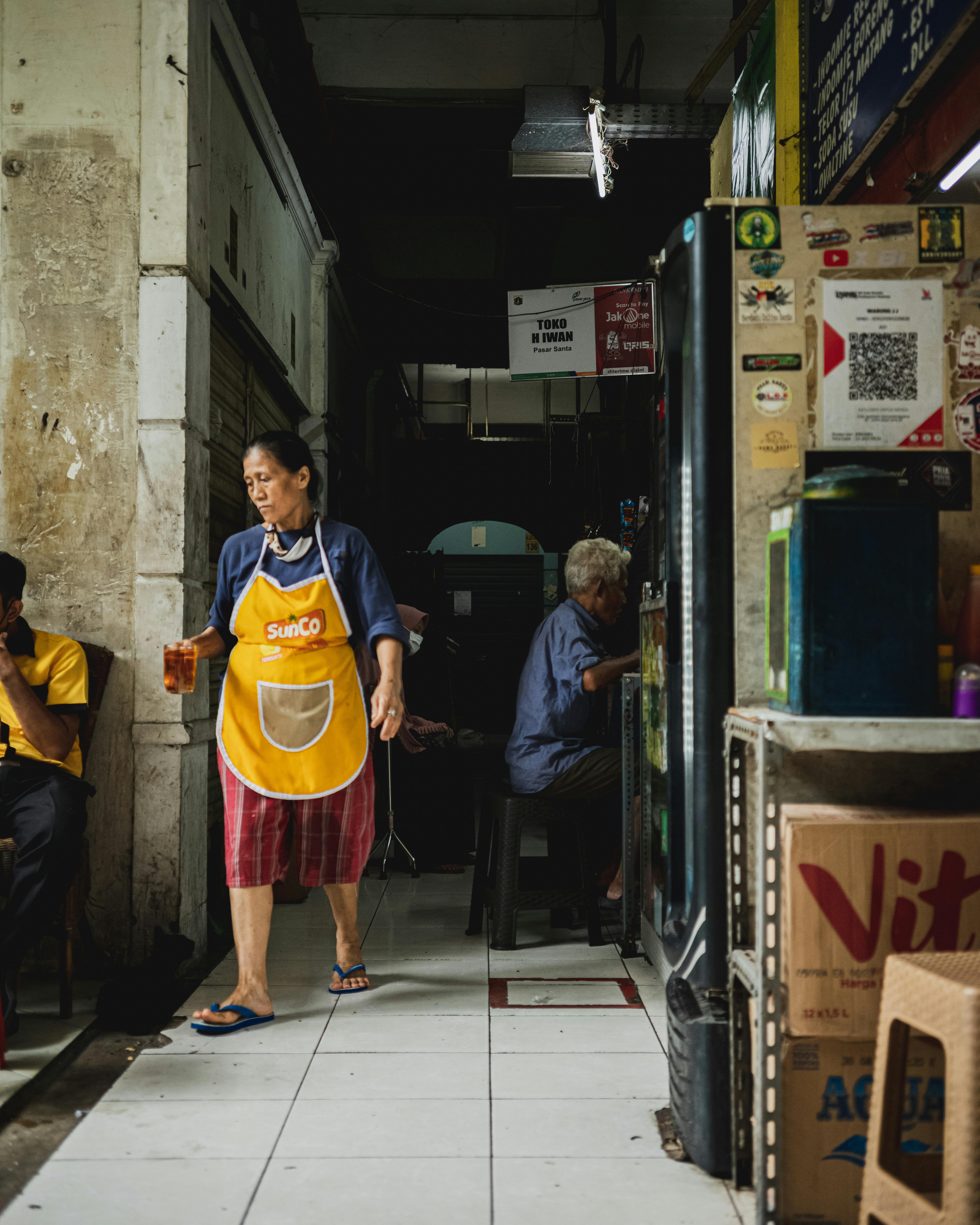 Urban Feast at Night · Free Stock Photo