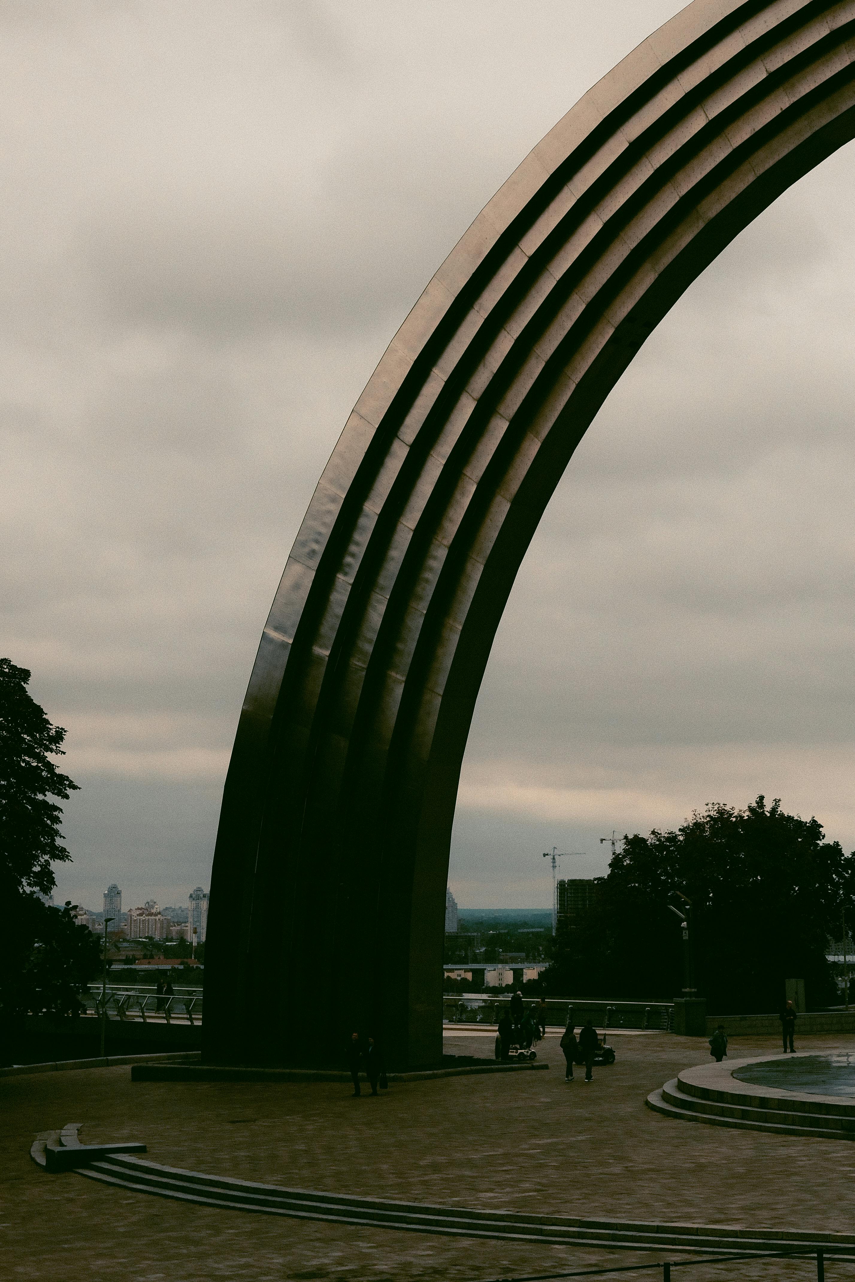 An Arch in a City · Free Stock Photo