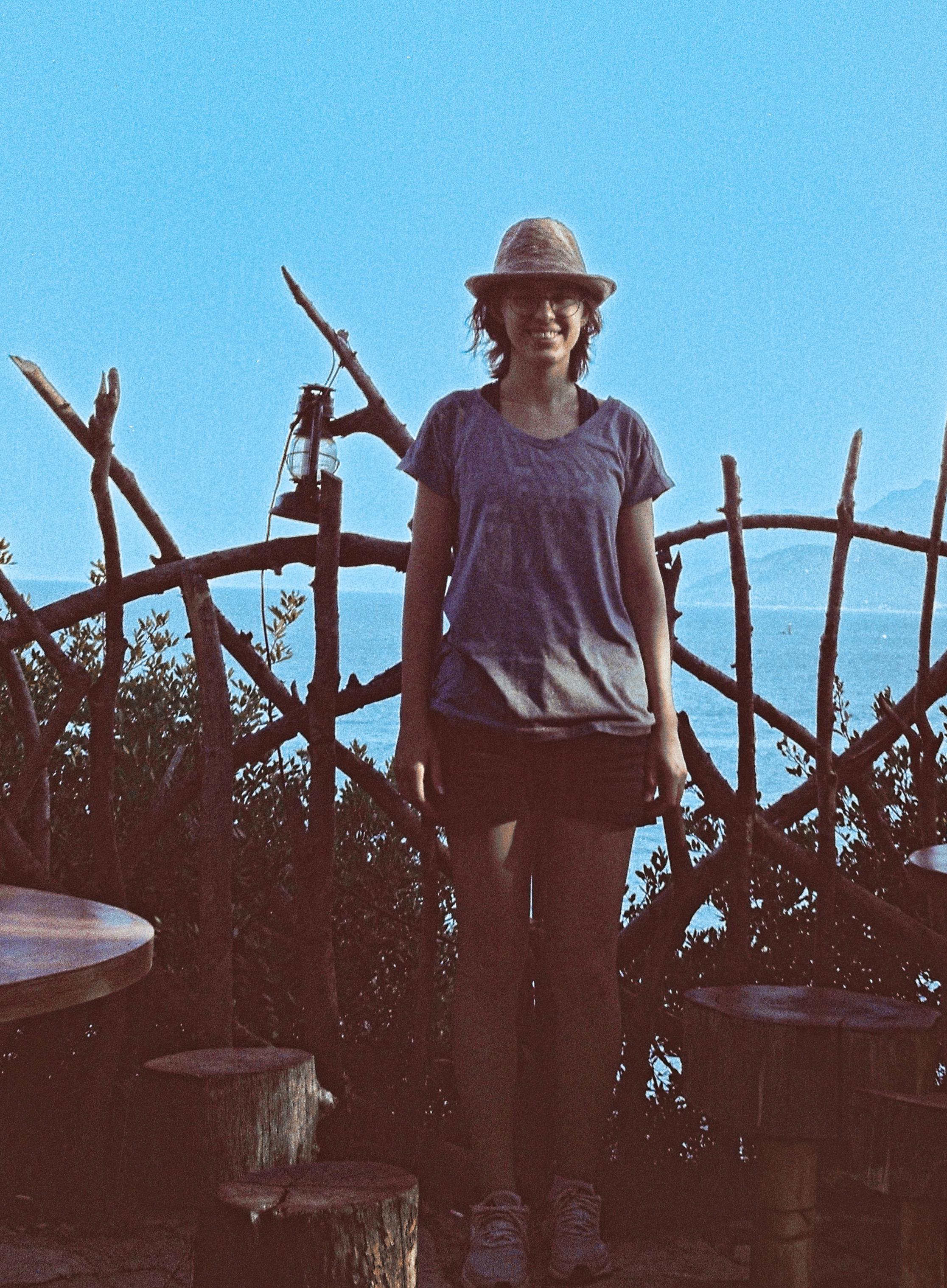 Singers Shorts Photos, Download Free Singers Shorts Stock Photos & HD ...