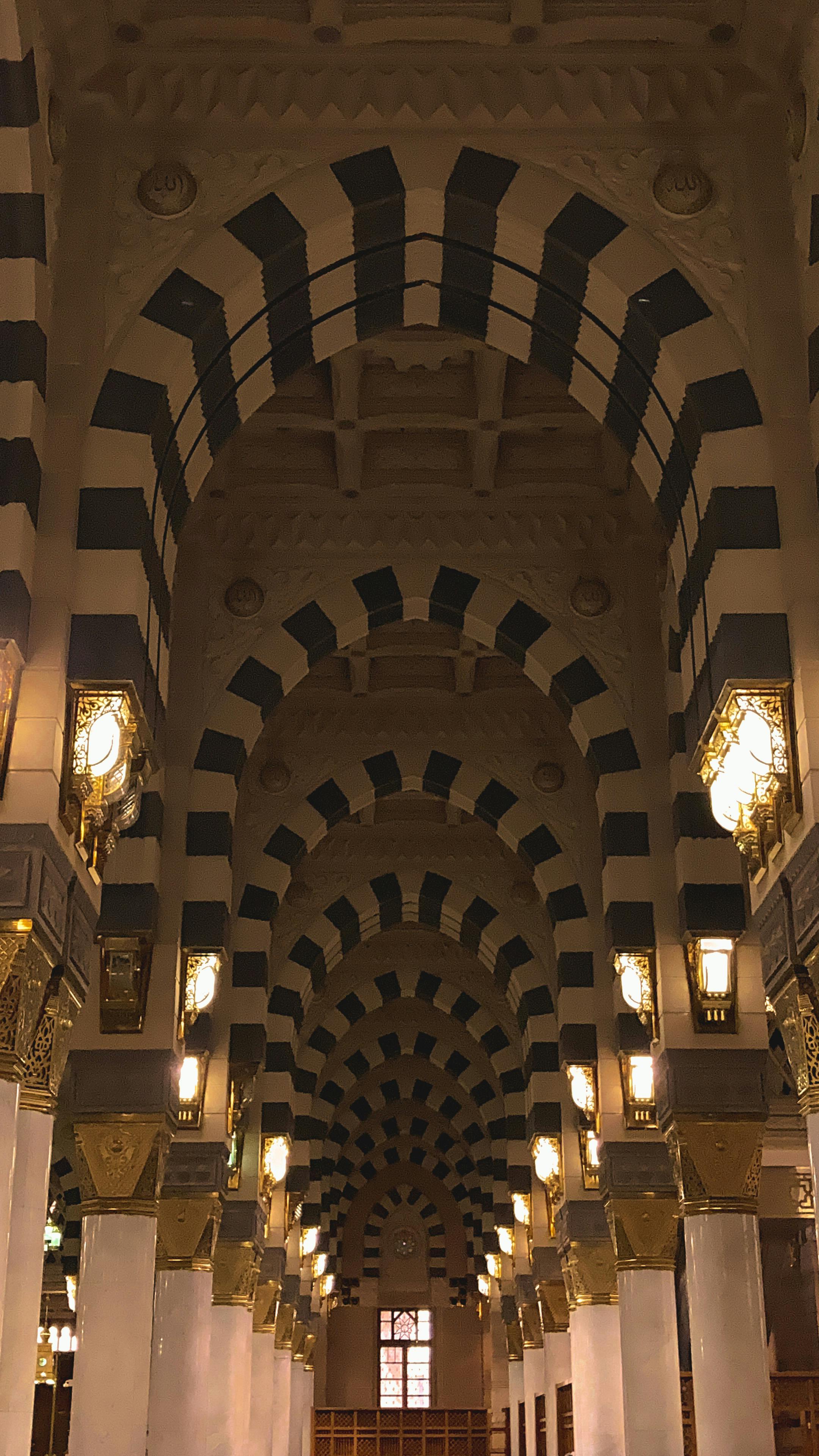 Interior of Masjid al Nabawi Mosque in Saudi Arabia · Free Stock Photo