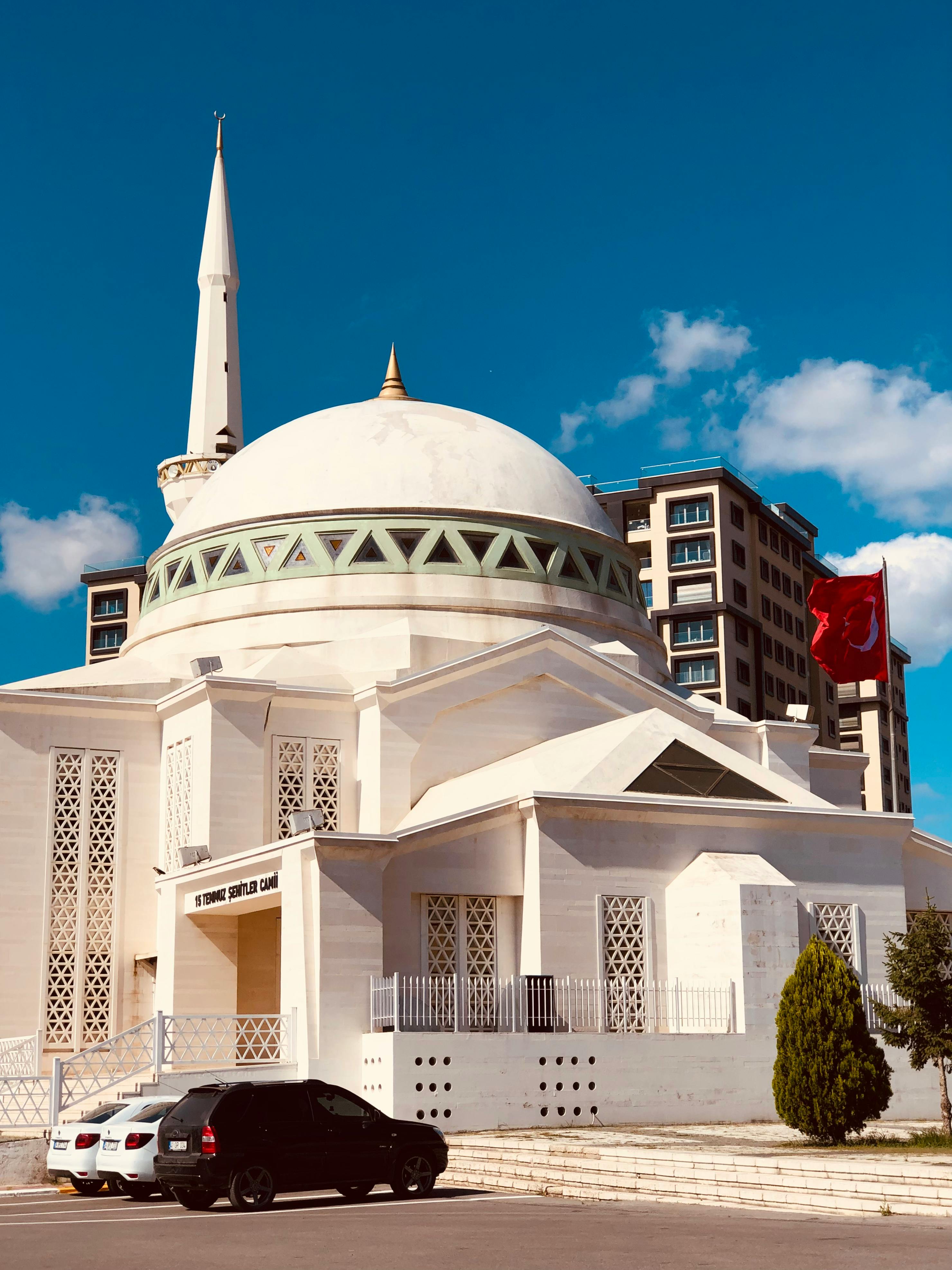 Traditional Mosque Building against Blue Sky · Free Stock Photo