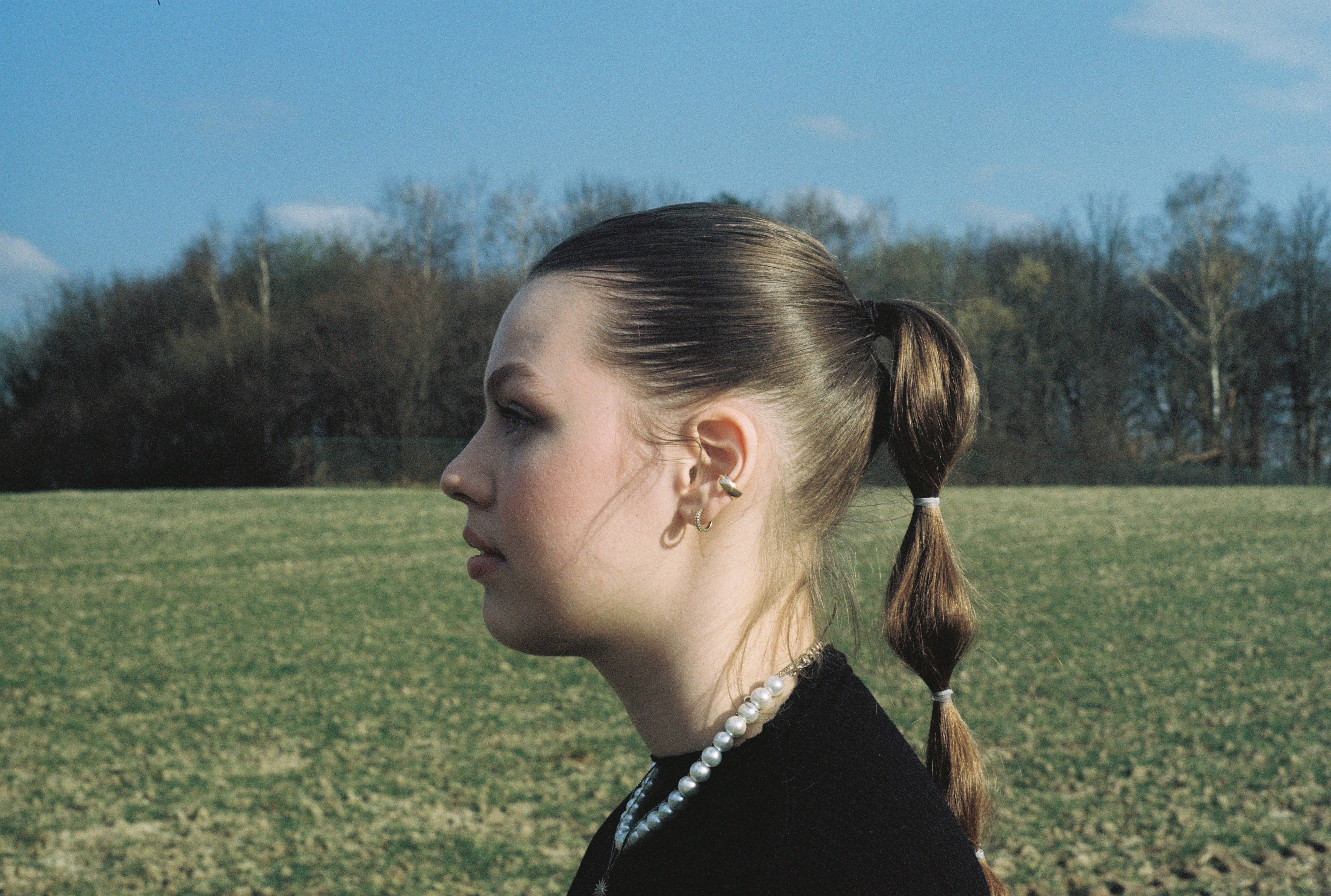 Side View of a Girl · Free Stock Photo