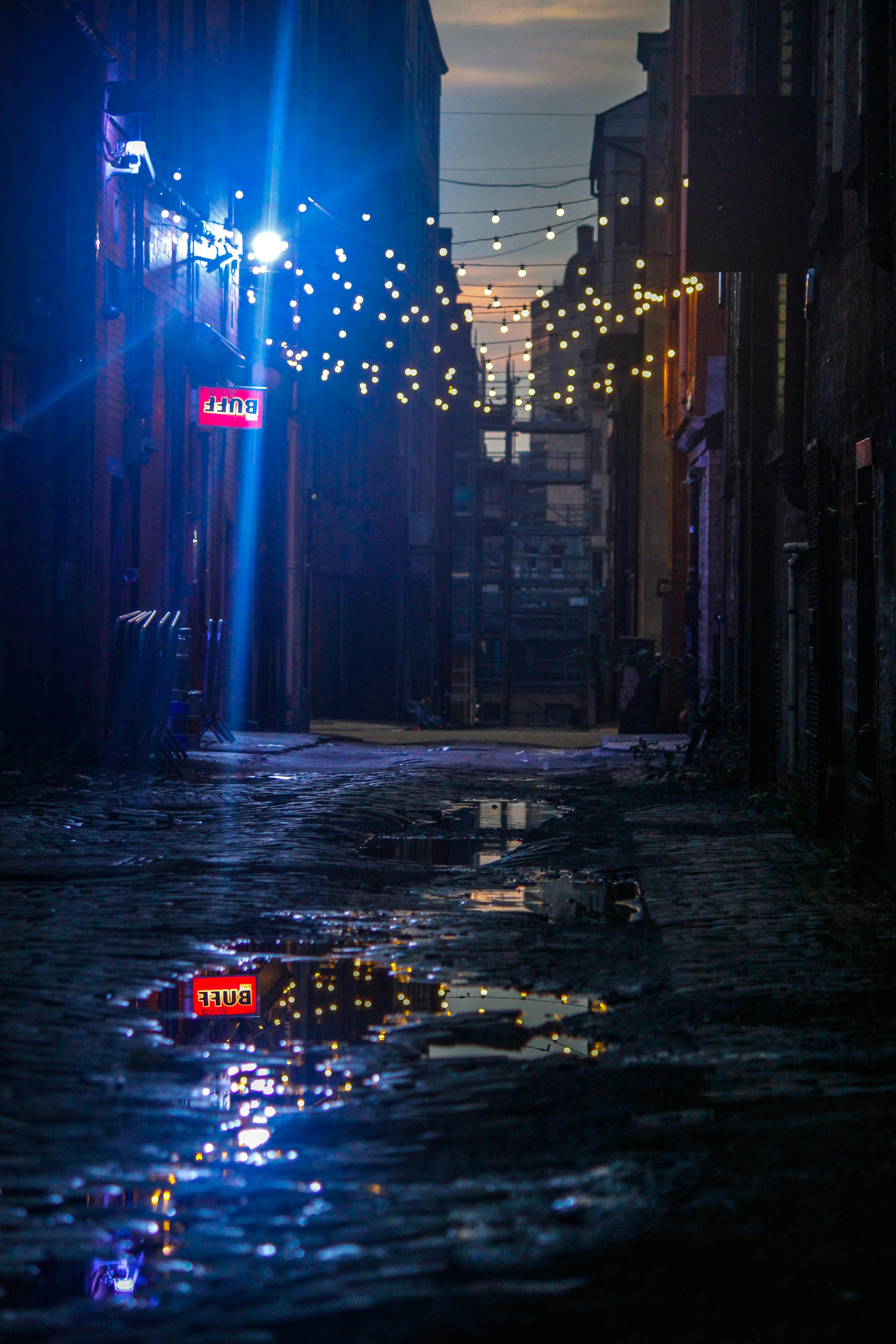 Alleyway Night Photos, Download The BEST Free Alleyway Night Stock ...